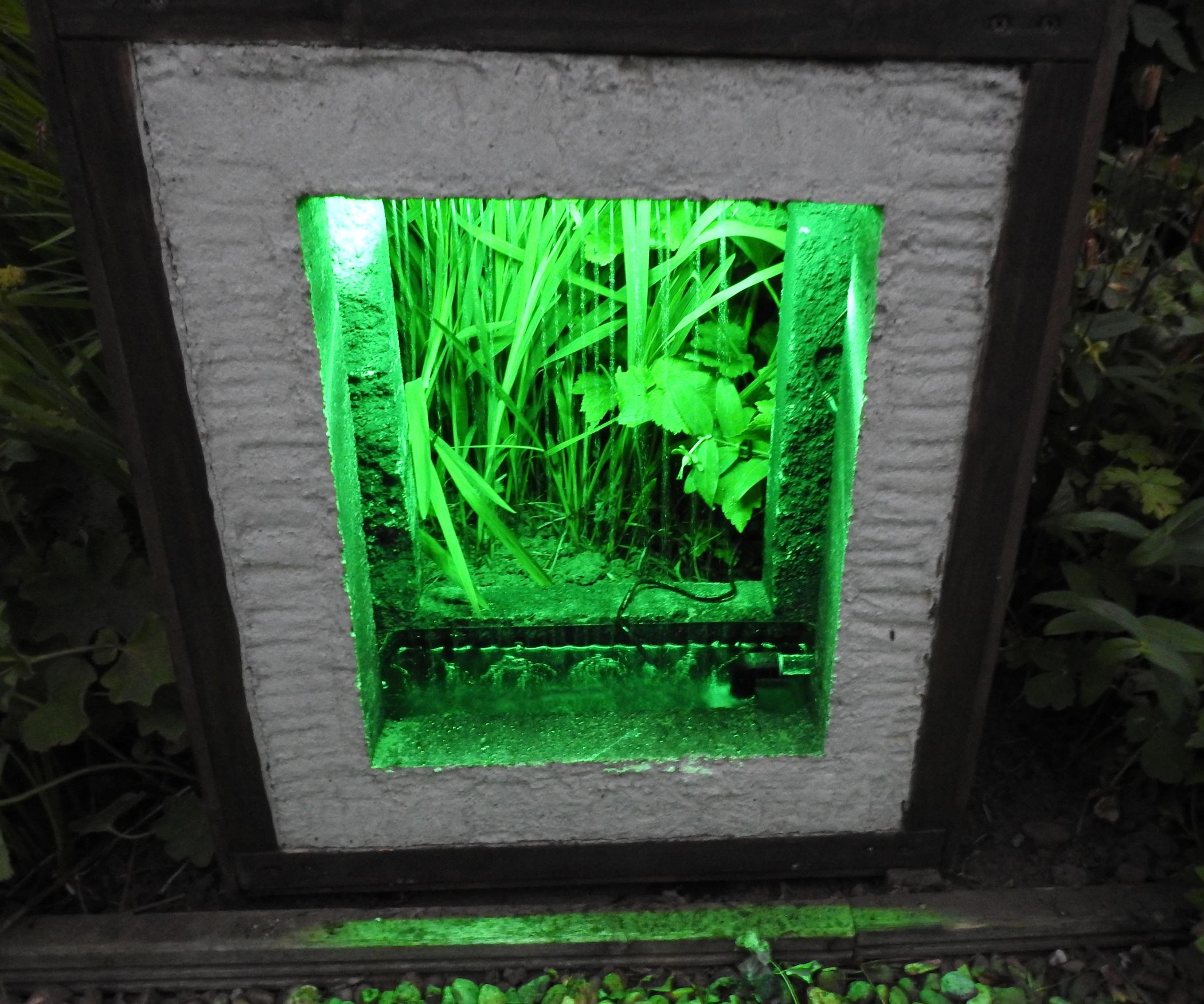 Concrete Framed Water Feature With Planter : 5 Steps (with Pictures ...