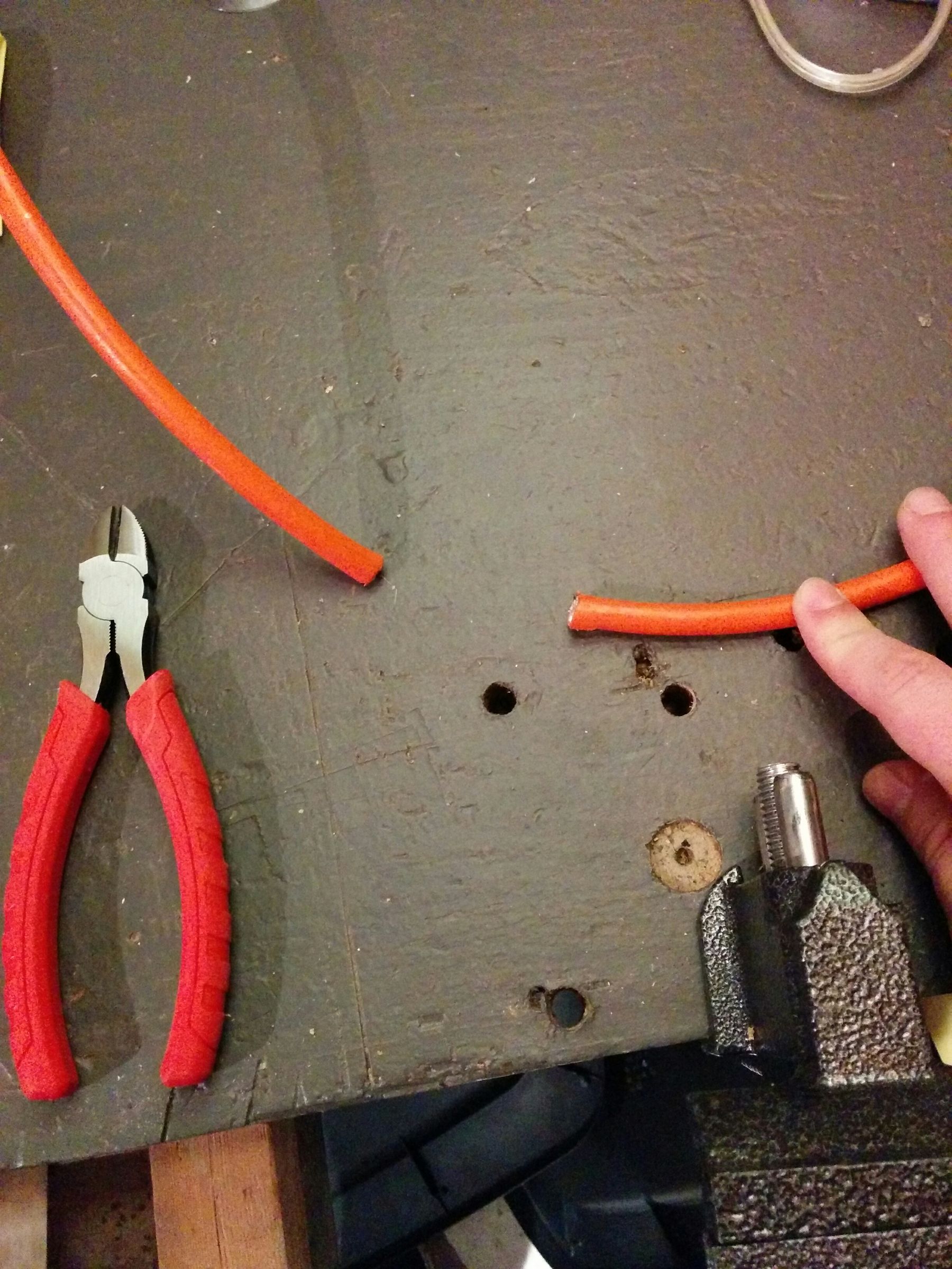 2x4 Simple Light Fixture : 8 Steps (with Pictures) - Instructables