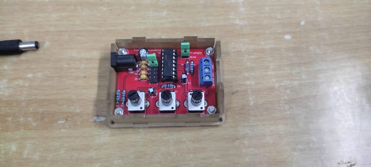 XR2206 Function Generator Kit : 5 Steps - Instructables
