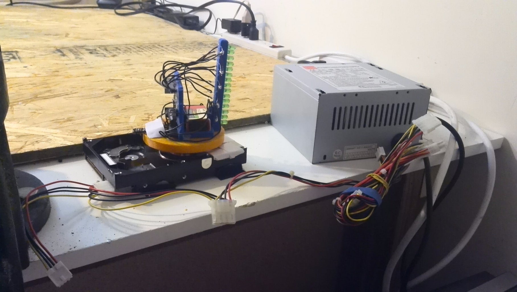 3d Pov Clock From A Hdd 16 Steps With Pictures Instructables