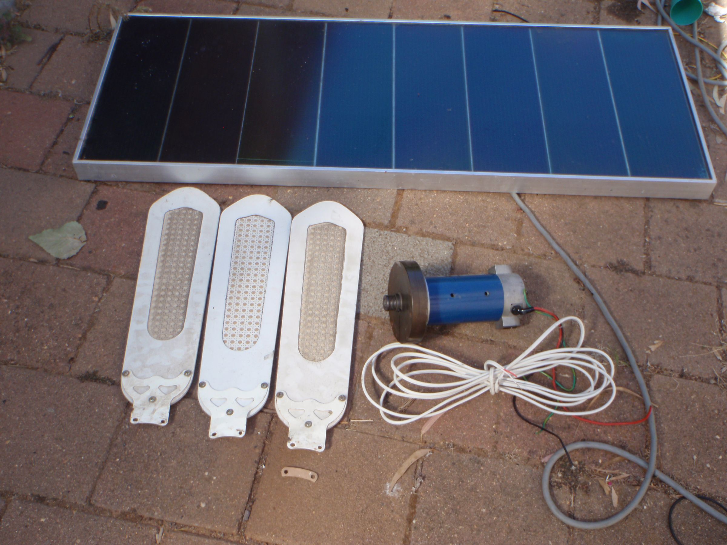 Solar Powered Ceiling Fan (Chirstmas Gift) : 9 Steps (with Pictures ...