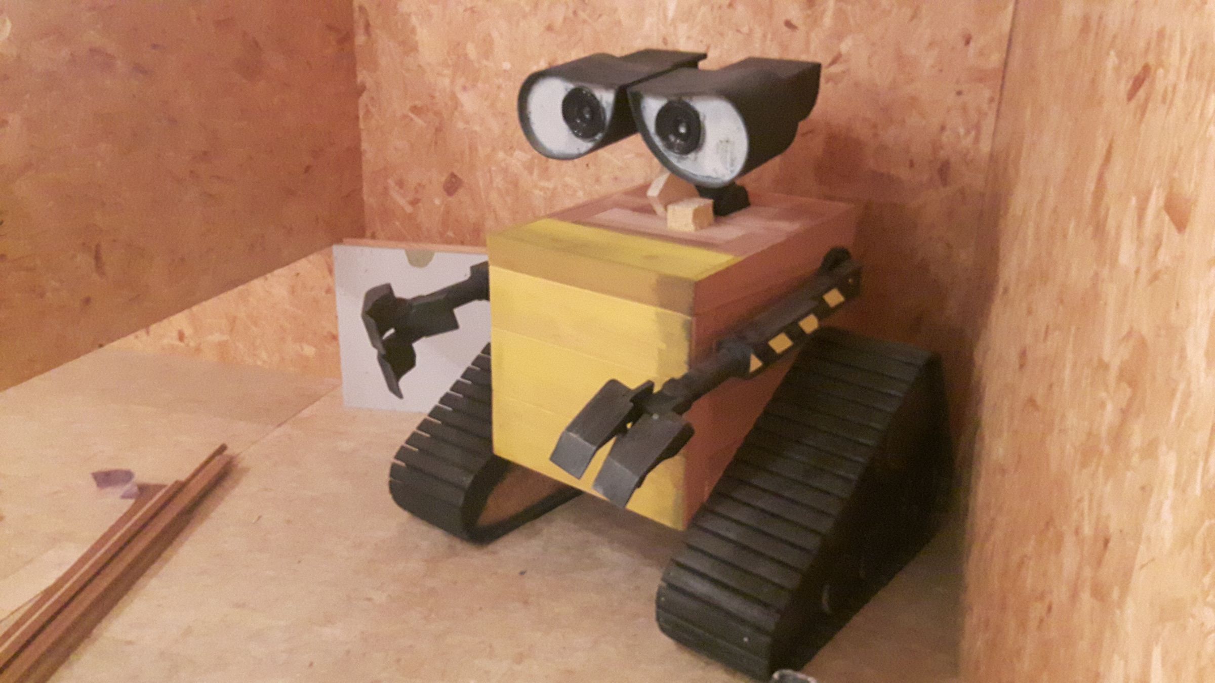 Wall-E!! : 5 Steps (with Pictures) - Instructables