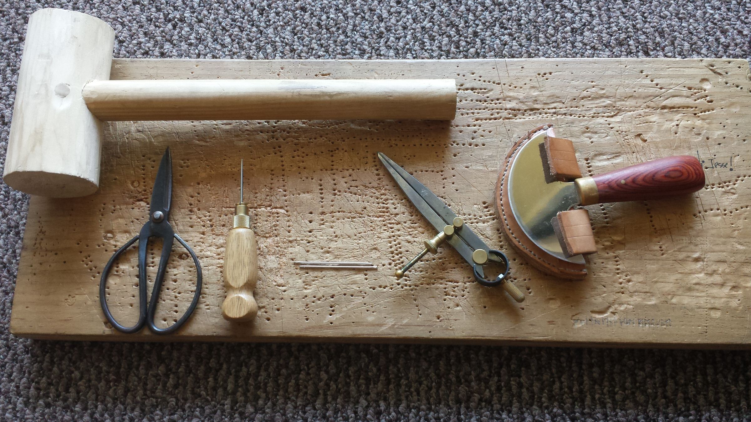 Skyrim Inspired Leather Coin Pouch/Dice Bag : 7 Steps (with Pictures ...