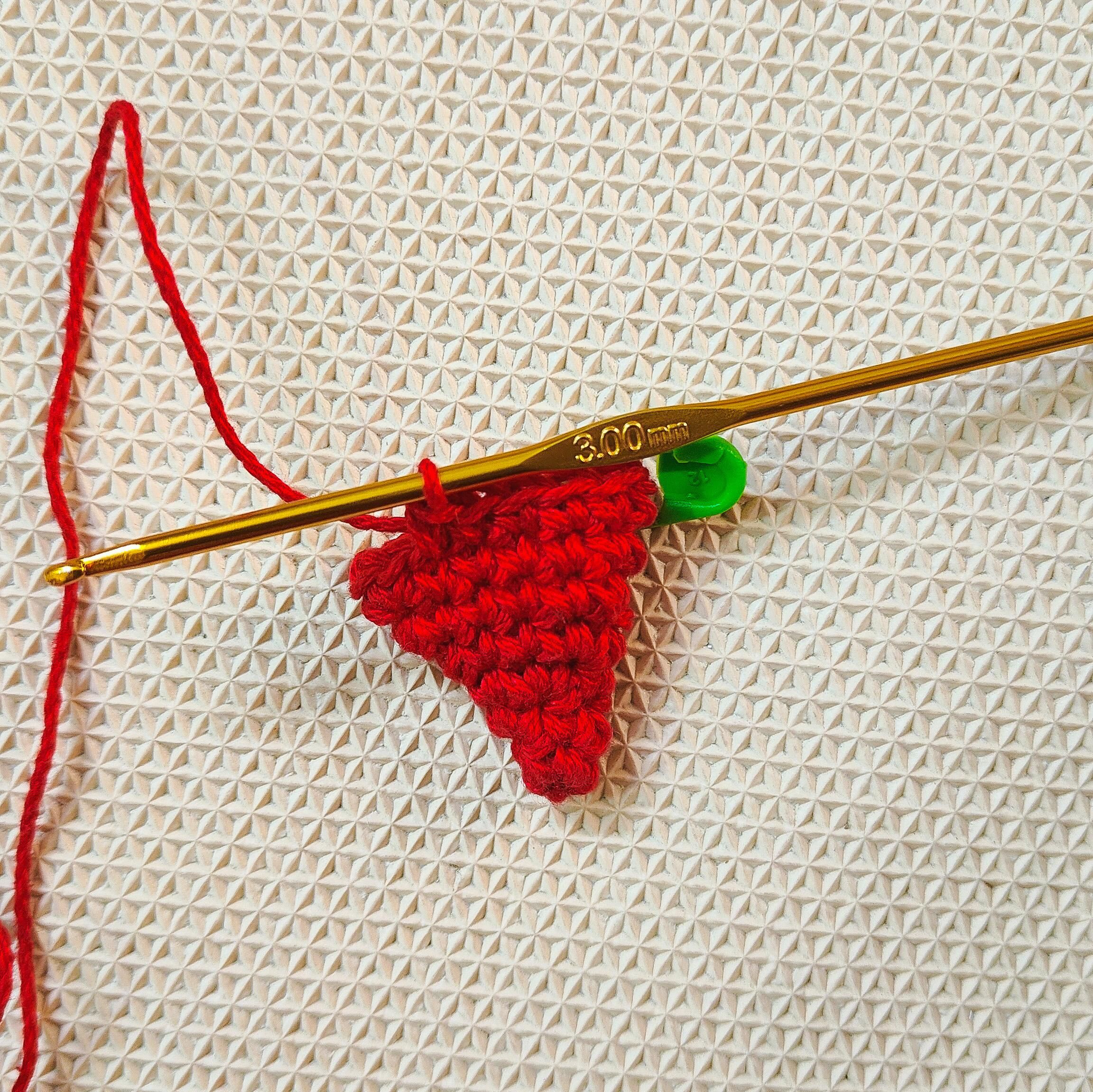 Crochet Mini Santa Hat Ornament With Single Crochets : 16 Steps (with ...