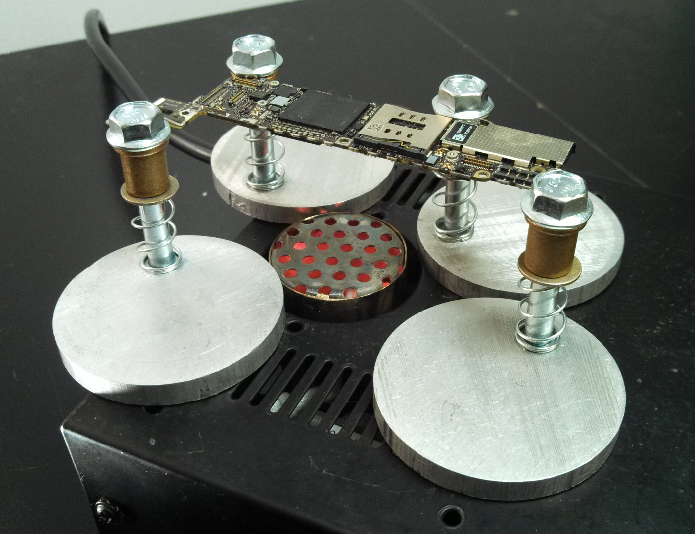 Magnetic Base Circuit Board Holders : 5 Steps (with Pictures ...