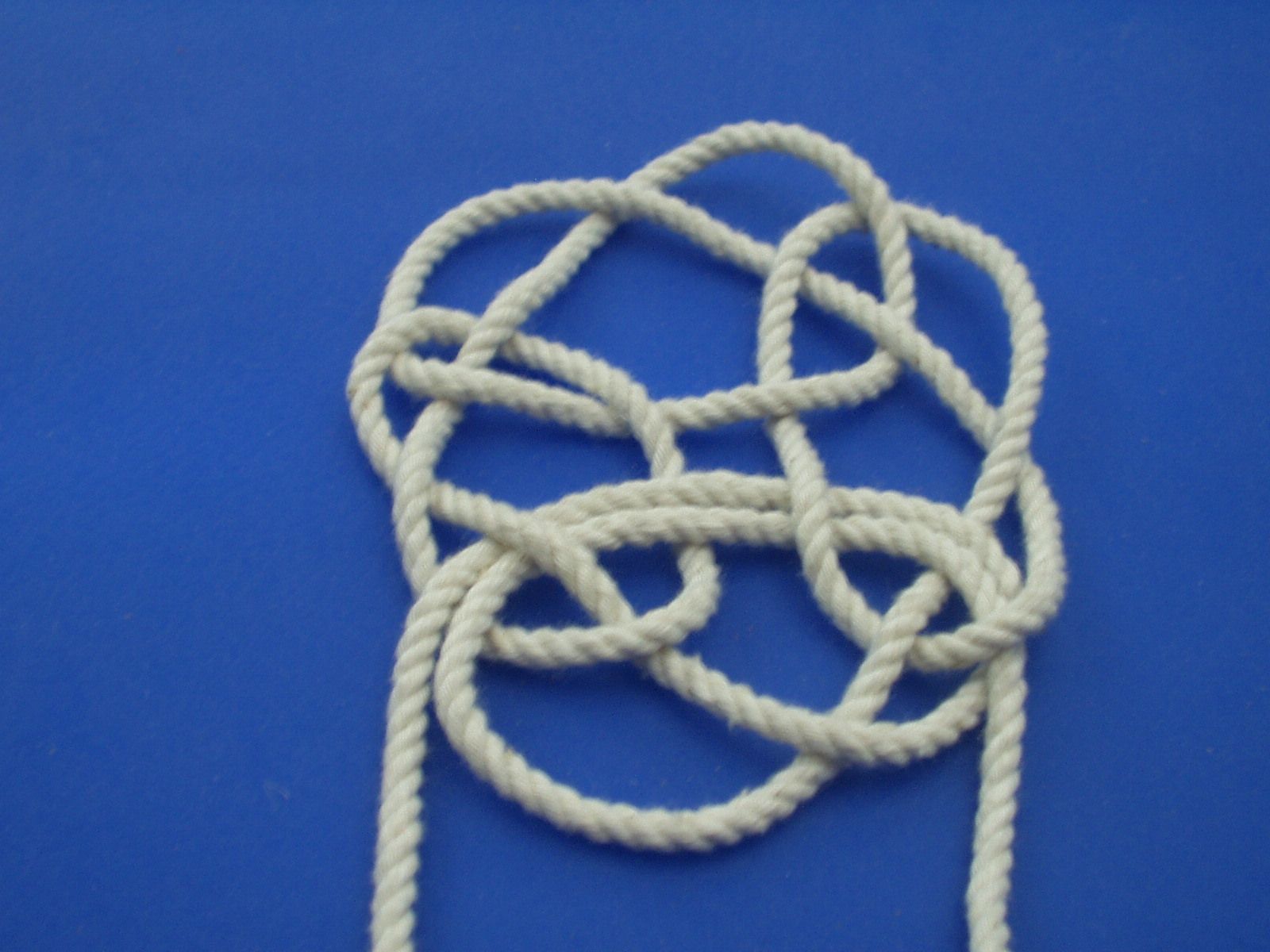 Kringle Mat and Carrick Bend Mat : 12 Steps - Instructables