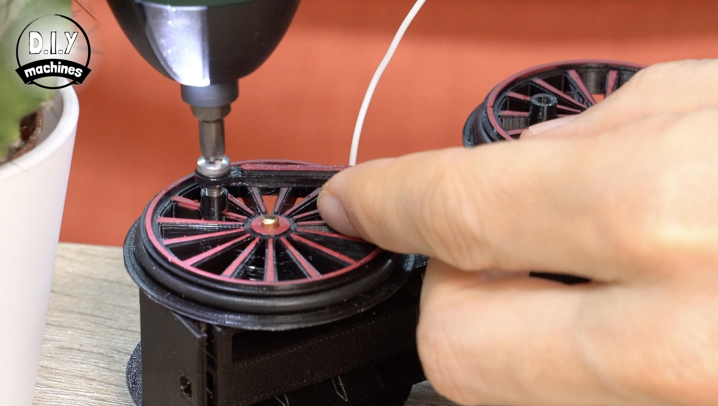 3D PRINT a STEAM TRAIN 🚂 With Live Camera Streaming and Wifi Controls ...