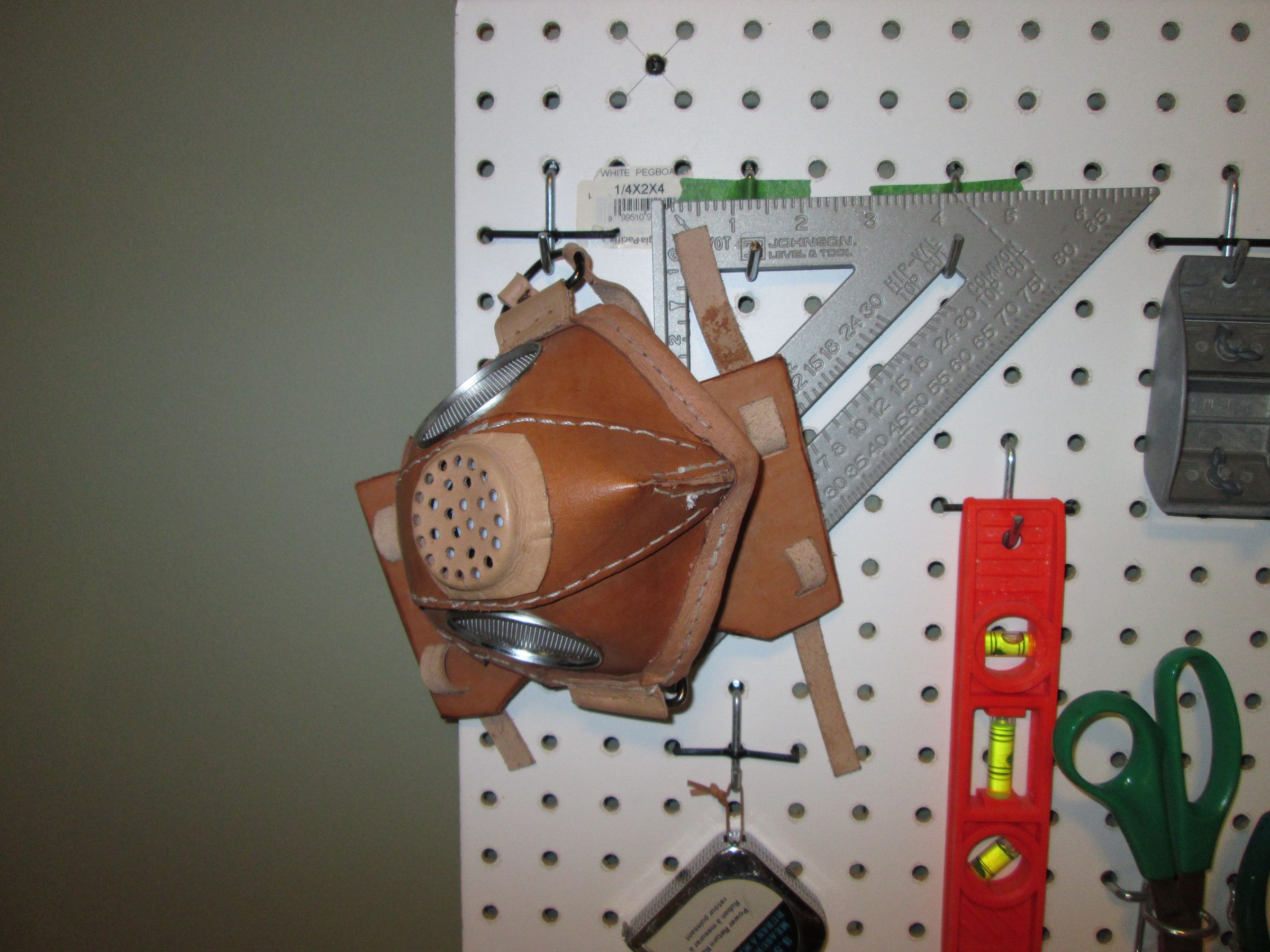 Functional Leather Respirator : 9 Steps (with Pictures) - Instructables