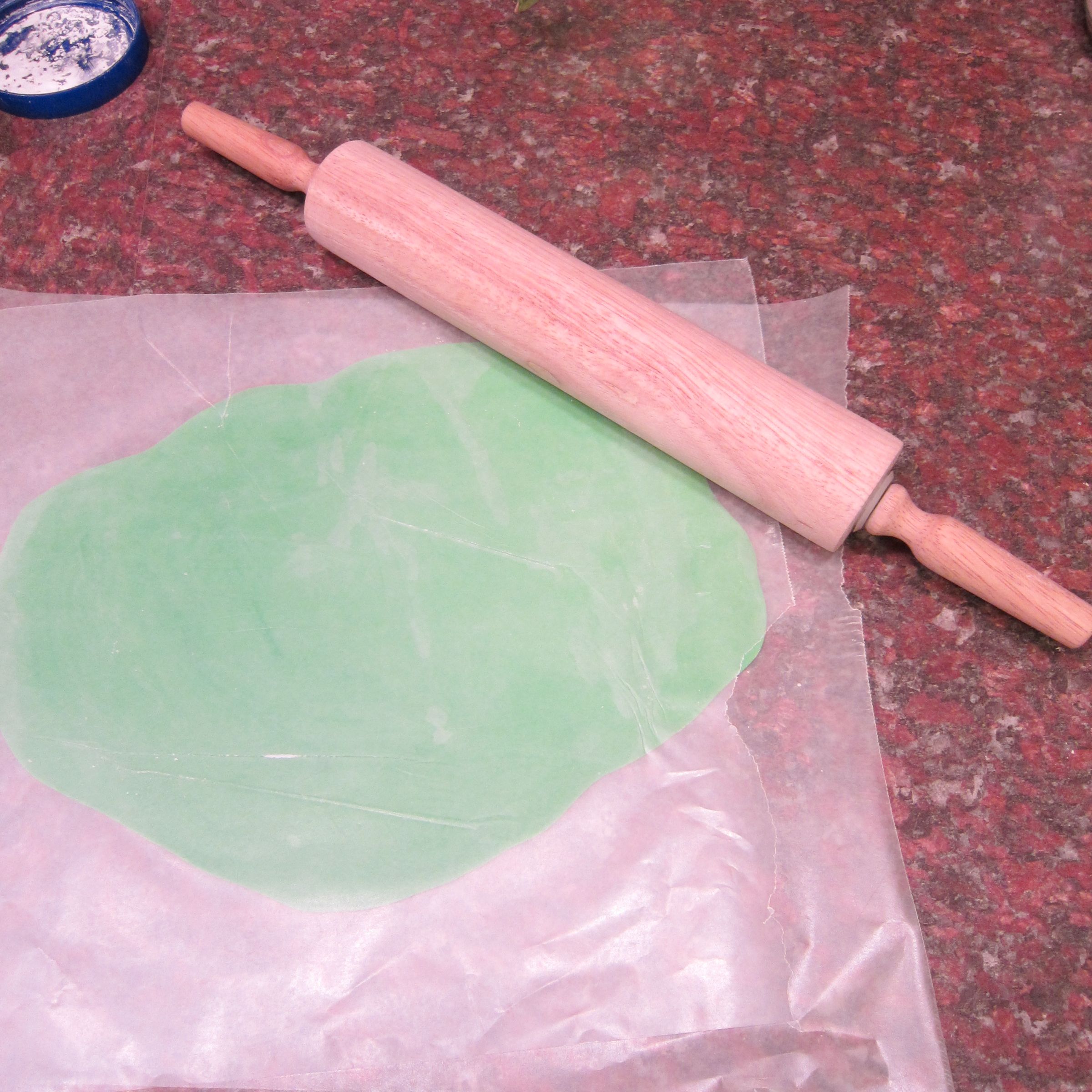 Cut the Rope Cake : 4 Steps (with Pictures) - Instructables