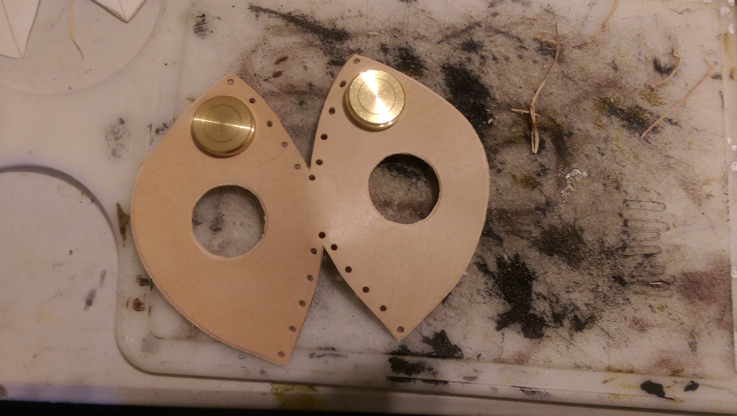 Leather Respirator Mask : 6 Steps (with Pictures) - Instructables