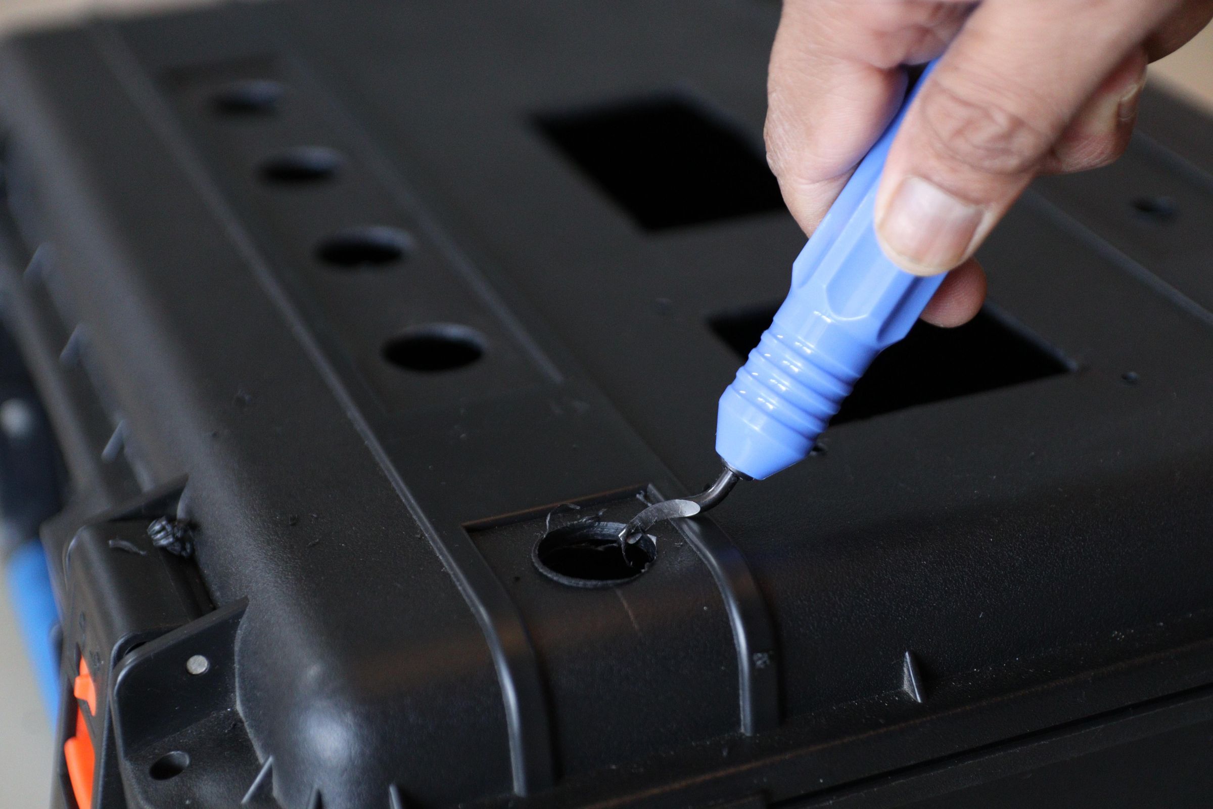 DIY Portable Solar Generator V2 : 21 Steps (with Pictures) - Instructables