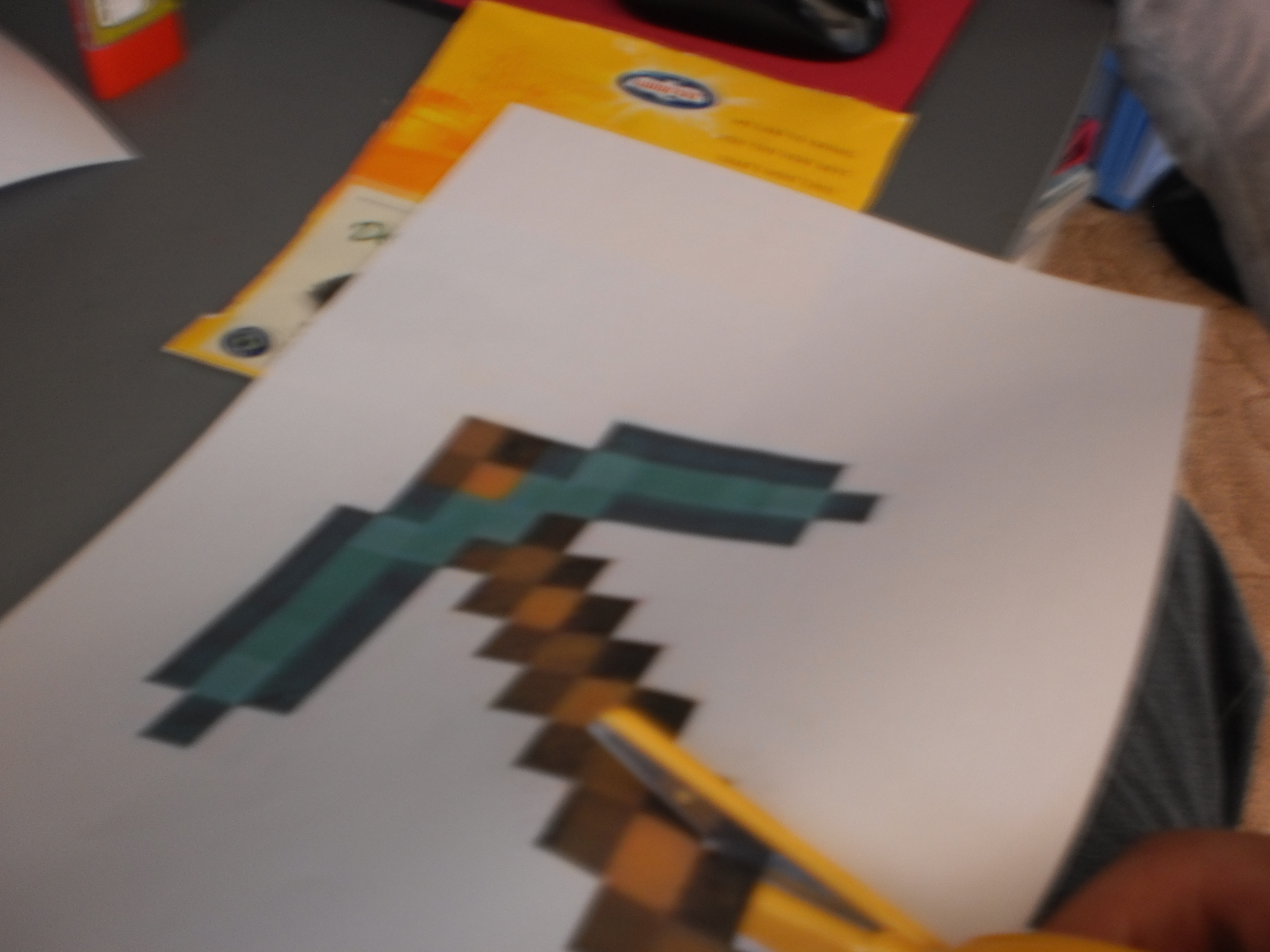 How to Make an Easy Homemade MineCraft Prop (cheap) : 6 Steps ...