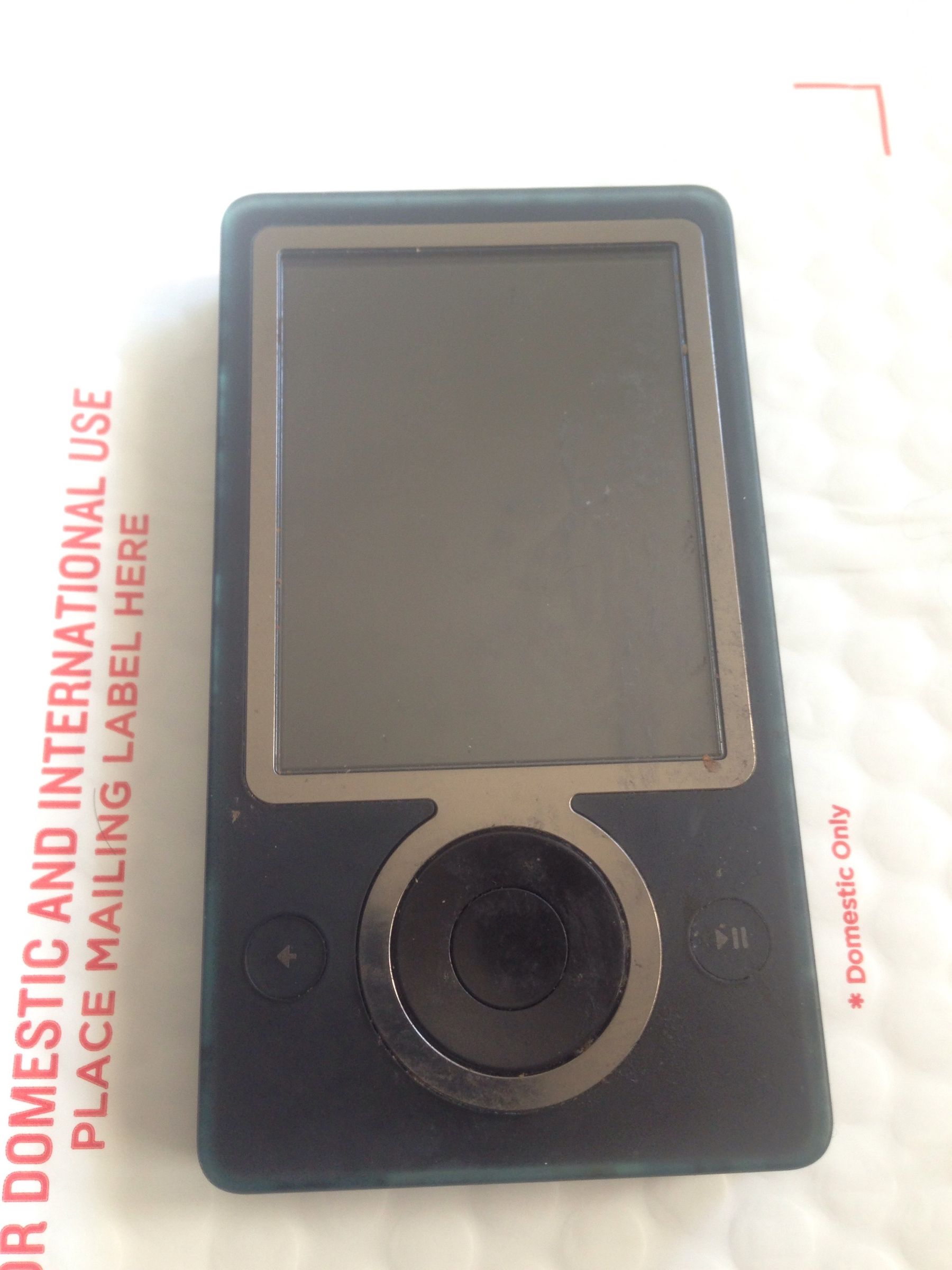 Zune Disassembled : 6 Steps - Instructables