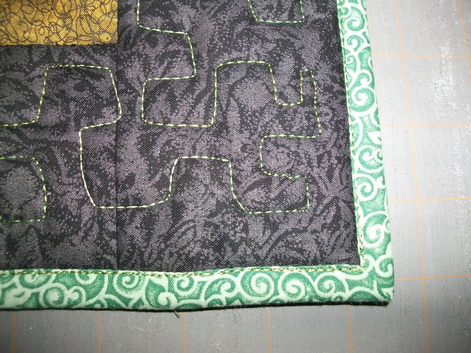 Minecraft Creeper Pillow / Cushion : 5 Steps (with Pictures ...