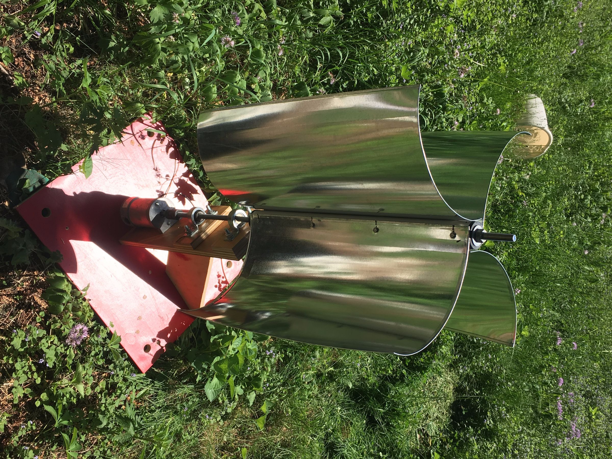 Savonius Wind Turbine : 10 Steps - Instructables