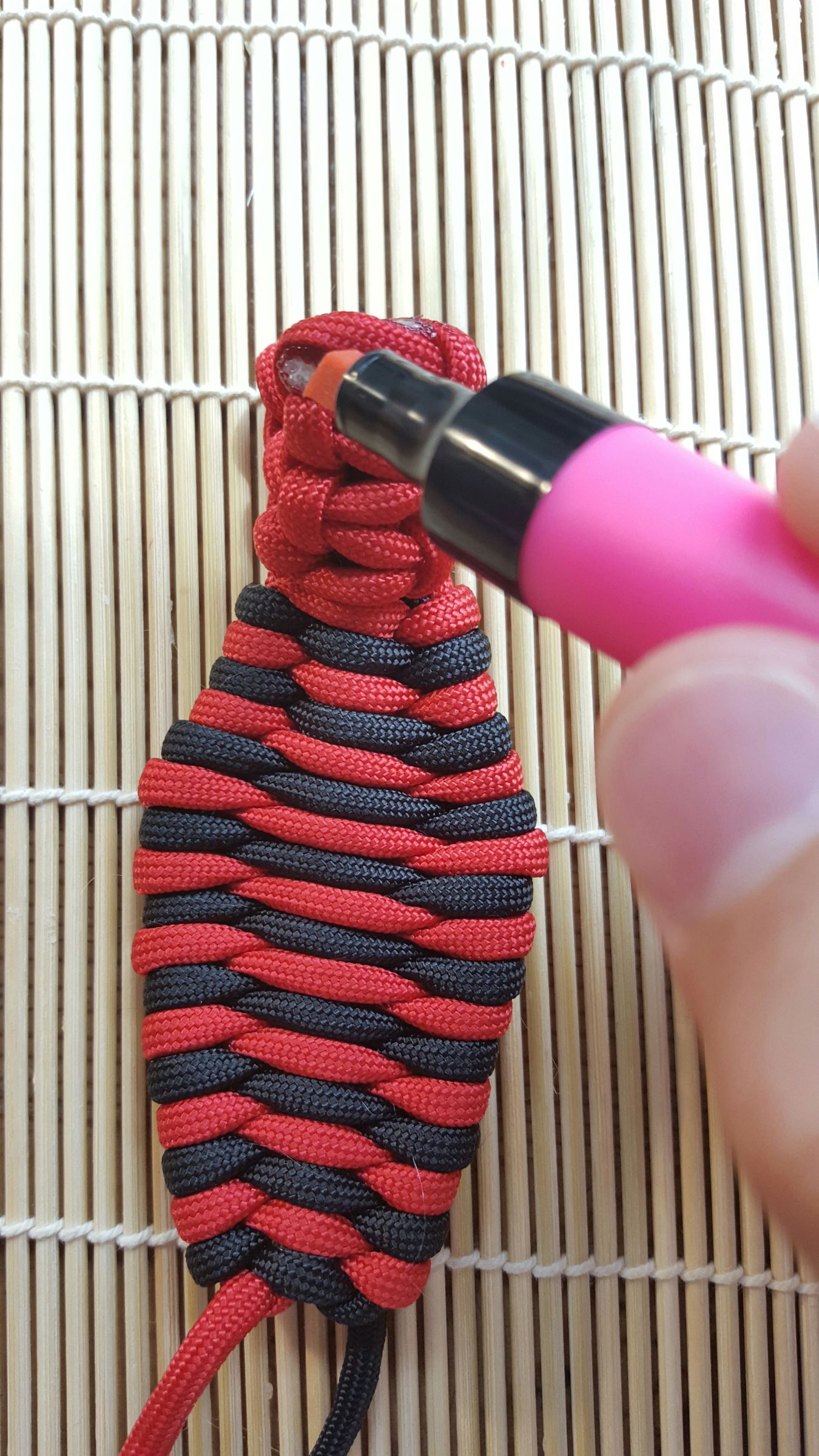Paracord Snake : 10 Steps (with Pictures) - Instructables