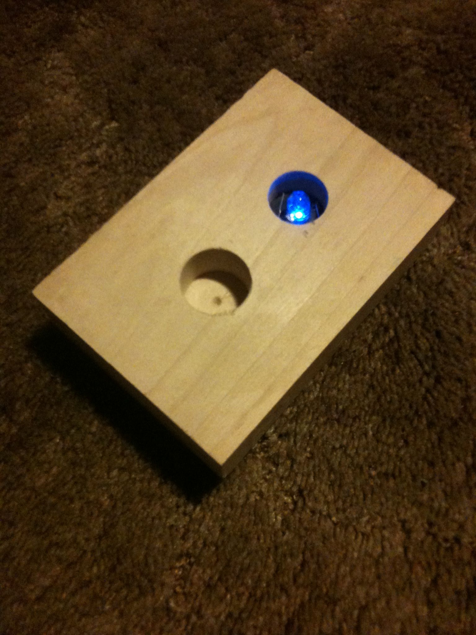 5 Minute Throwie Glowing Ice Cube Bucket : 3 Steps - Instructables