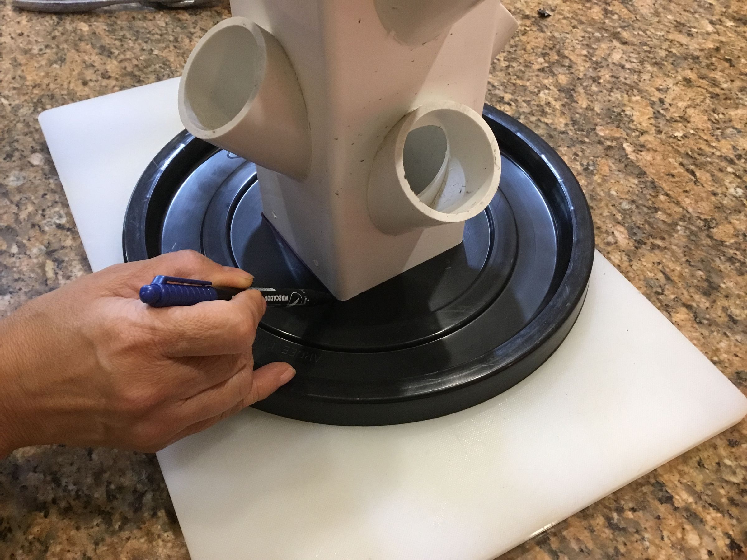 Mini Tower Garden : 3 Steps - Instructables