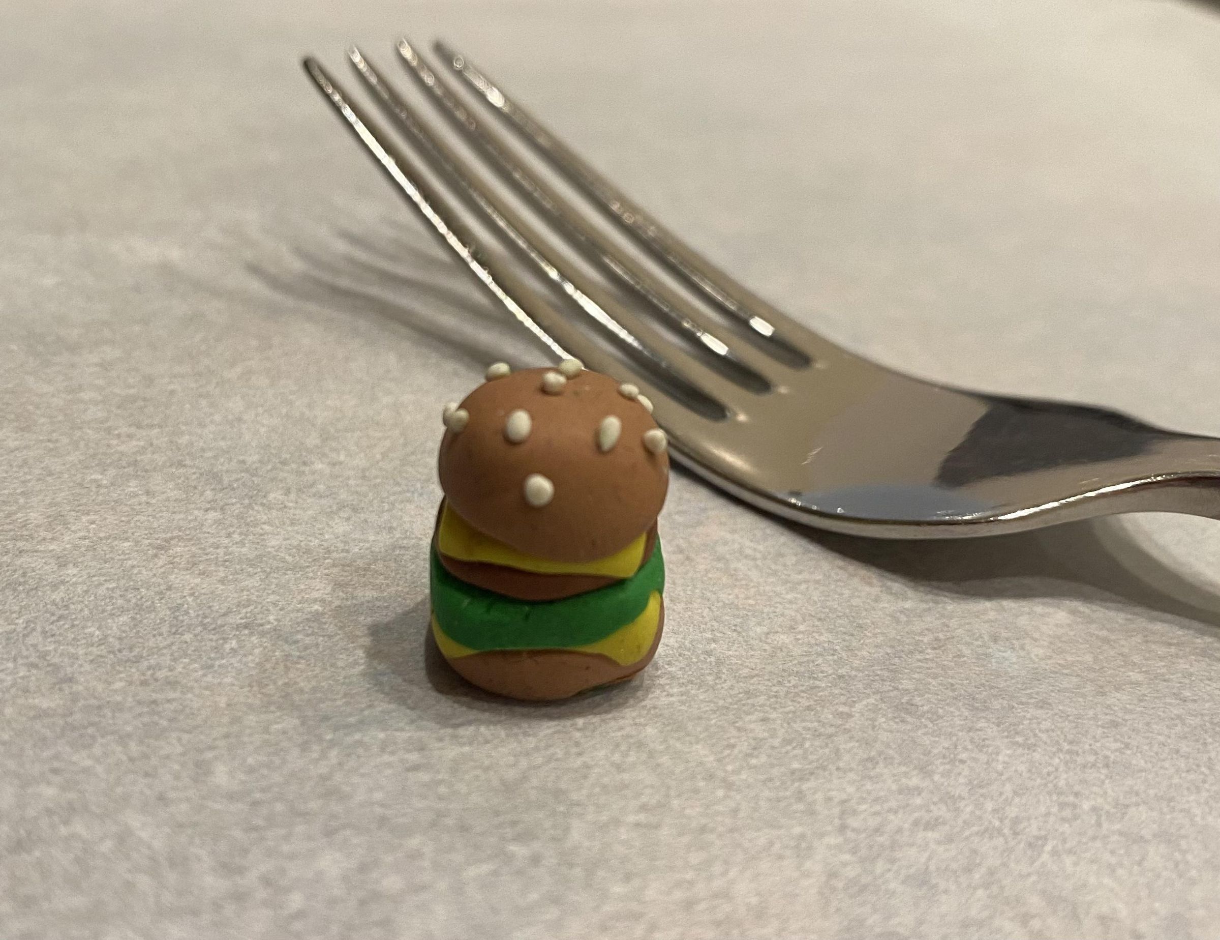 Miniature Burger by Dylan : 3 Steps - Instructables