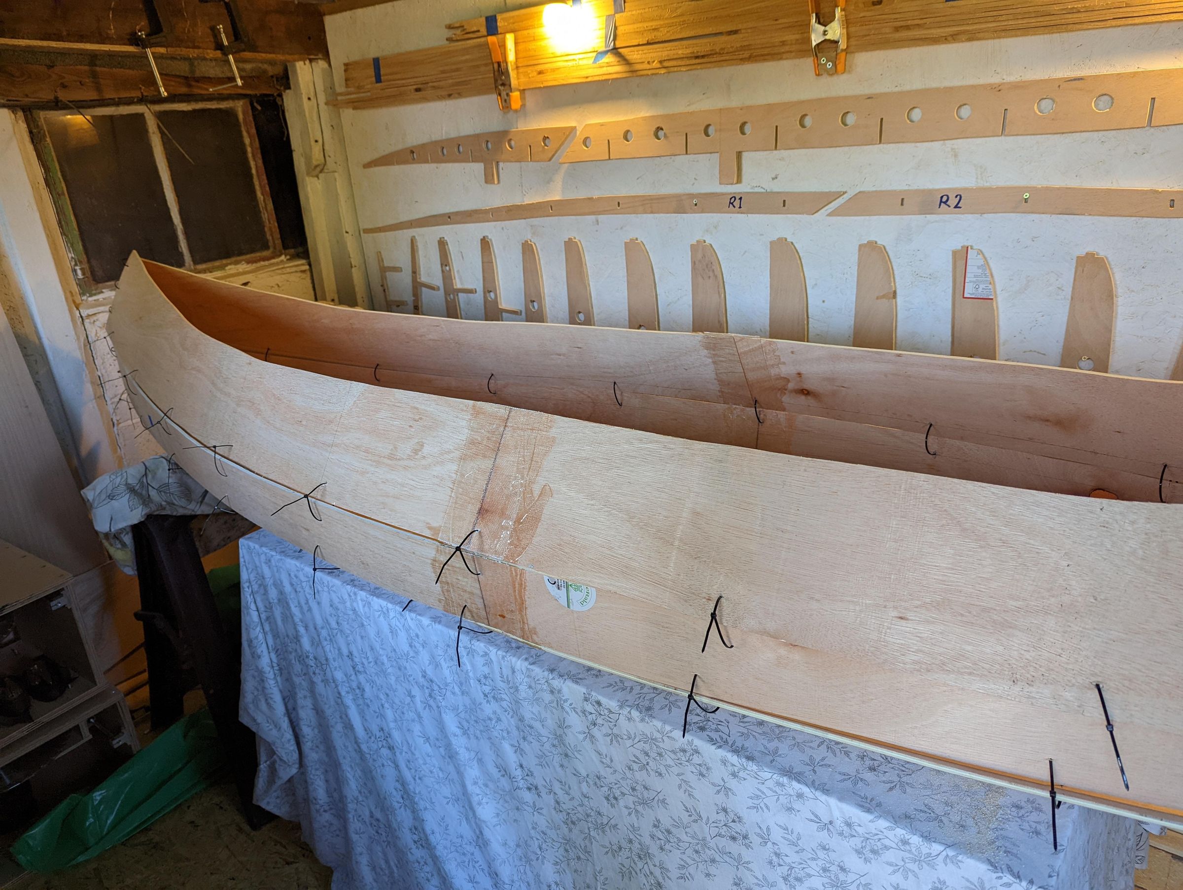 Stitch and Glue Canoe With Cedar Strip Top : 10 Steps (with Pictures ...