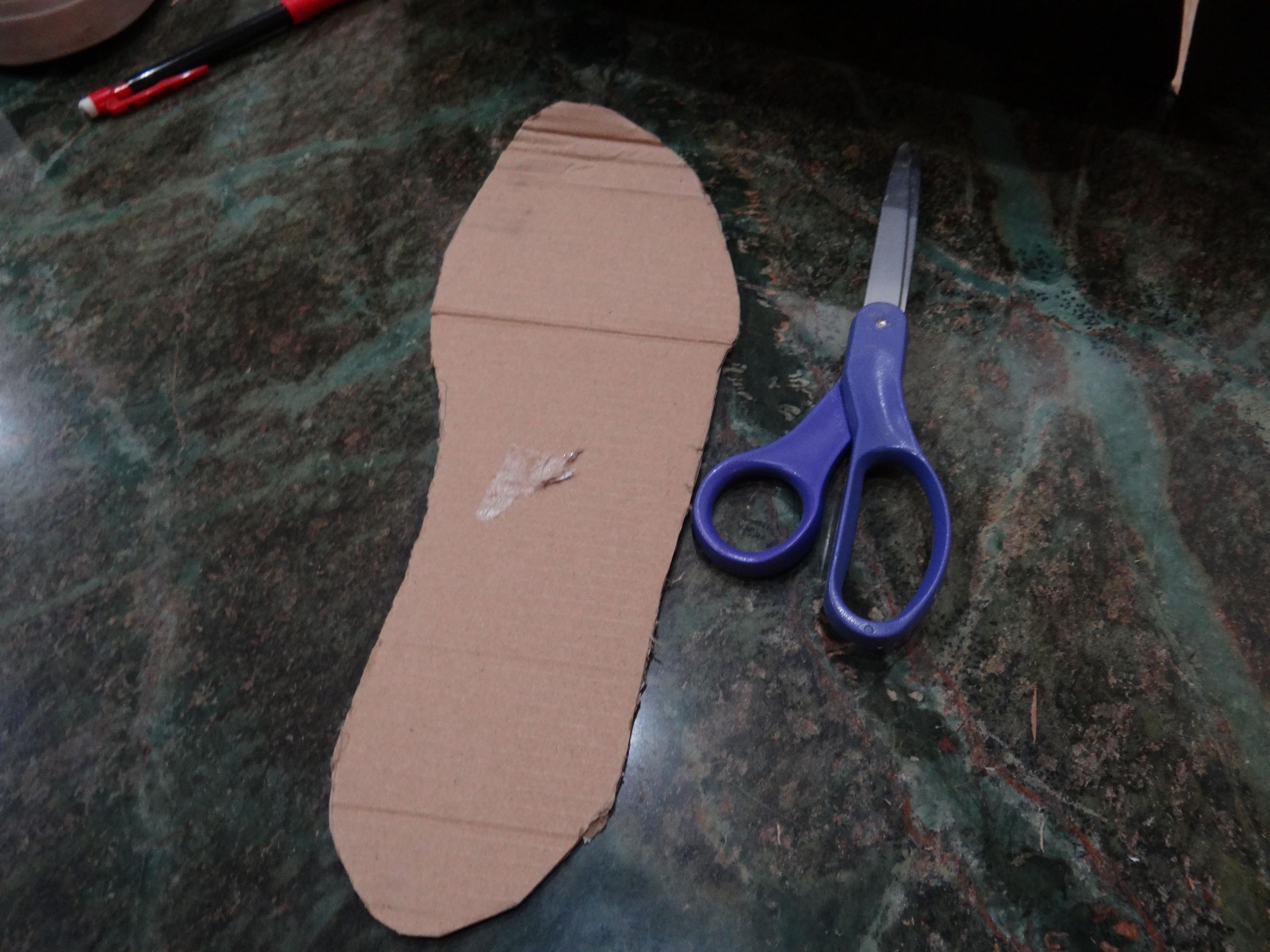Cardboard Crocs/slippers SUPER EASY! : 8 Steps - Instructables