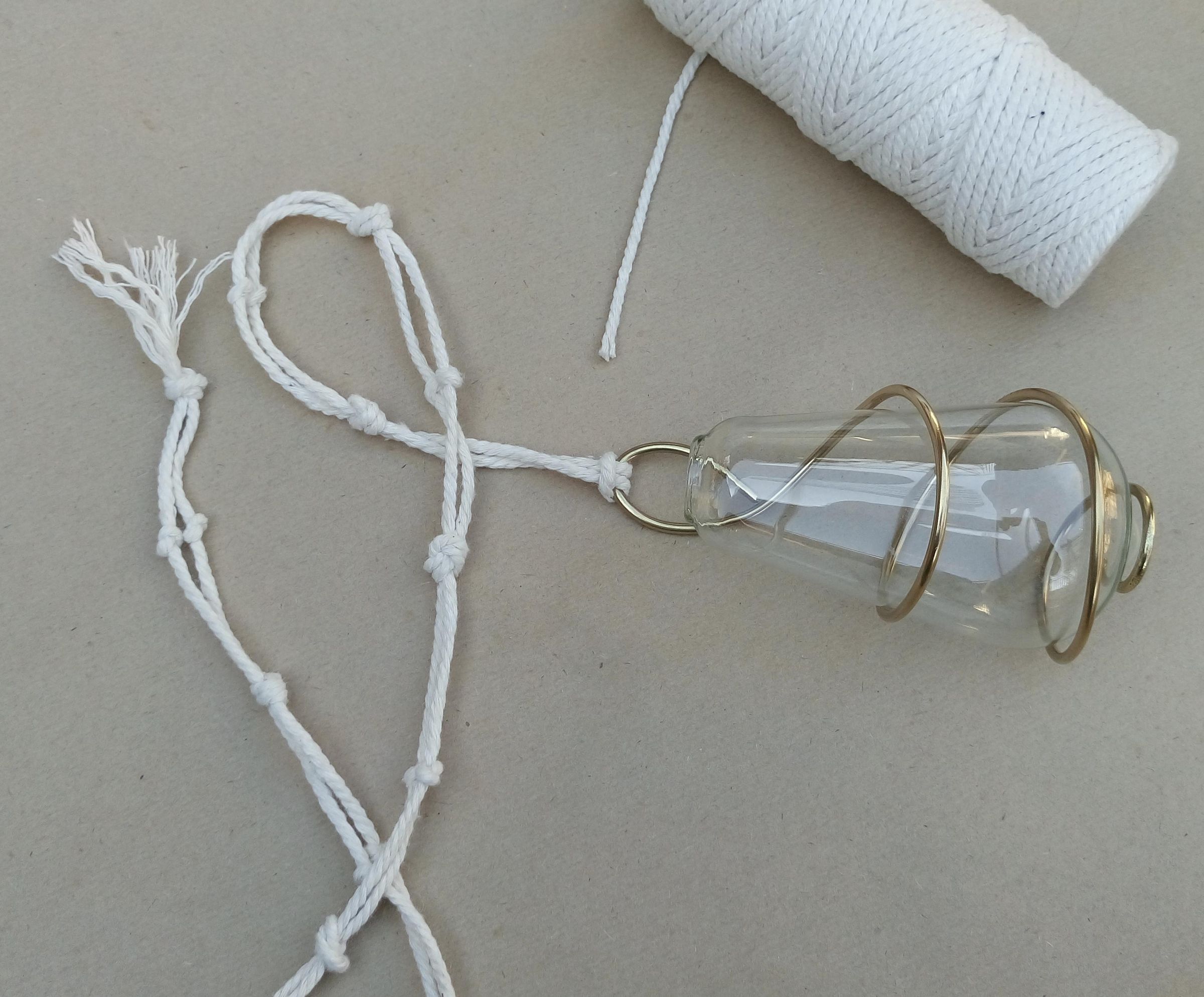 Water Propping Station From Light Bulbs : 8 Steps (with Pictures ...