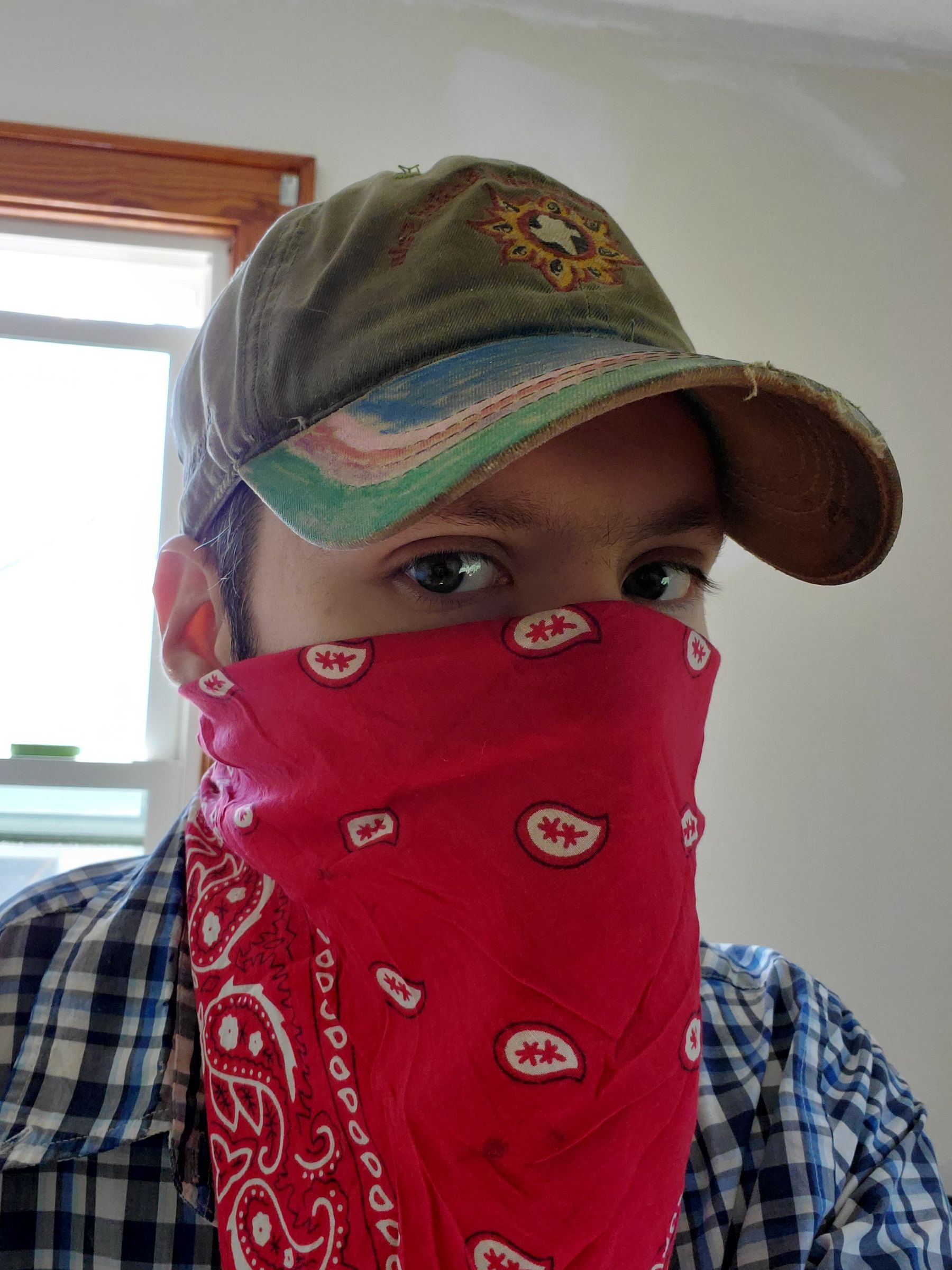 Backup Mask for One Handed Use : 3 Steps - Instructables