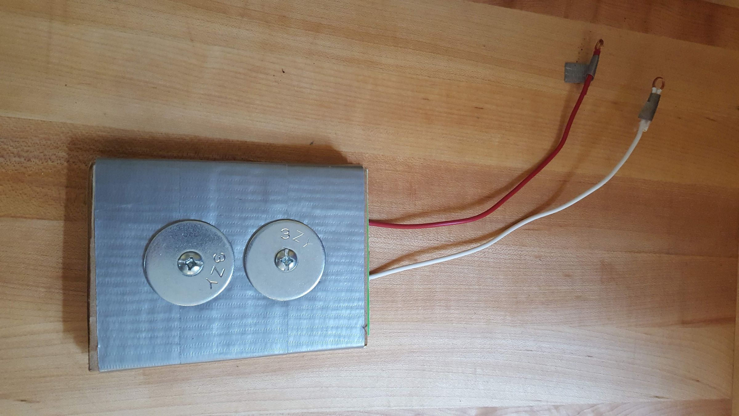Slap Switch: Simple, No-Solder Touch Switch : 7 Steps - Instructables