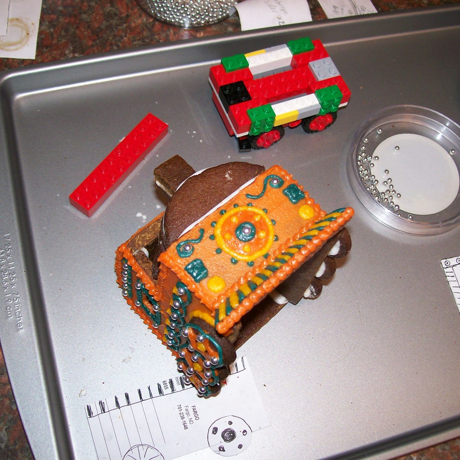 Moving Gingerbread Train Cookie : 6 Steps (with Pictures) - Instructables