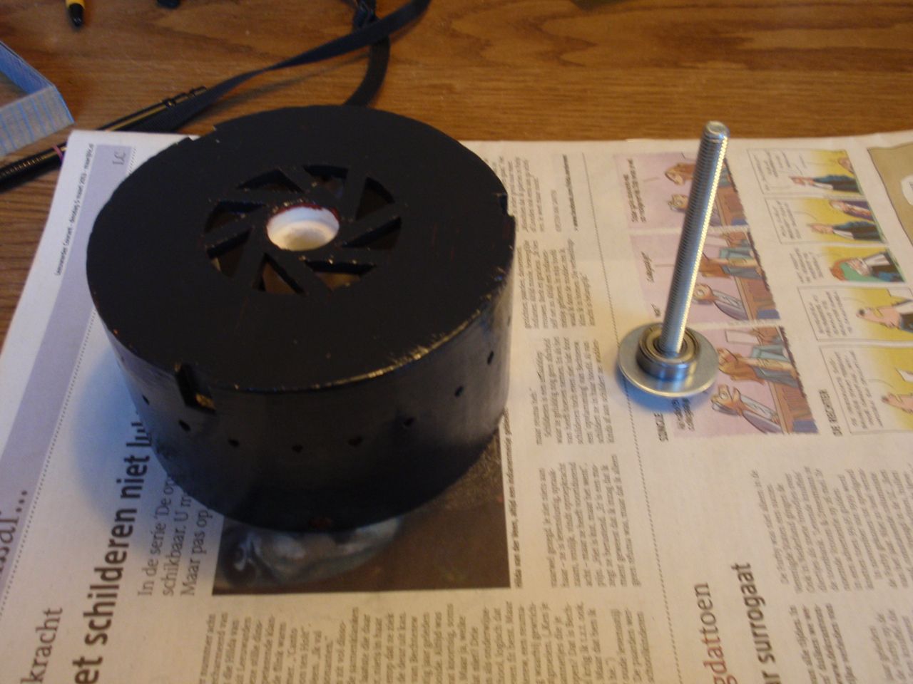 A Fully 3D Printable GlaDOS Robotic Ceiling Arm Lamp : 11 Steps (with ...