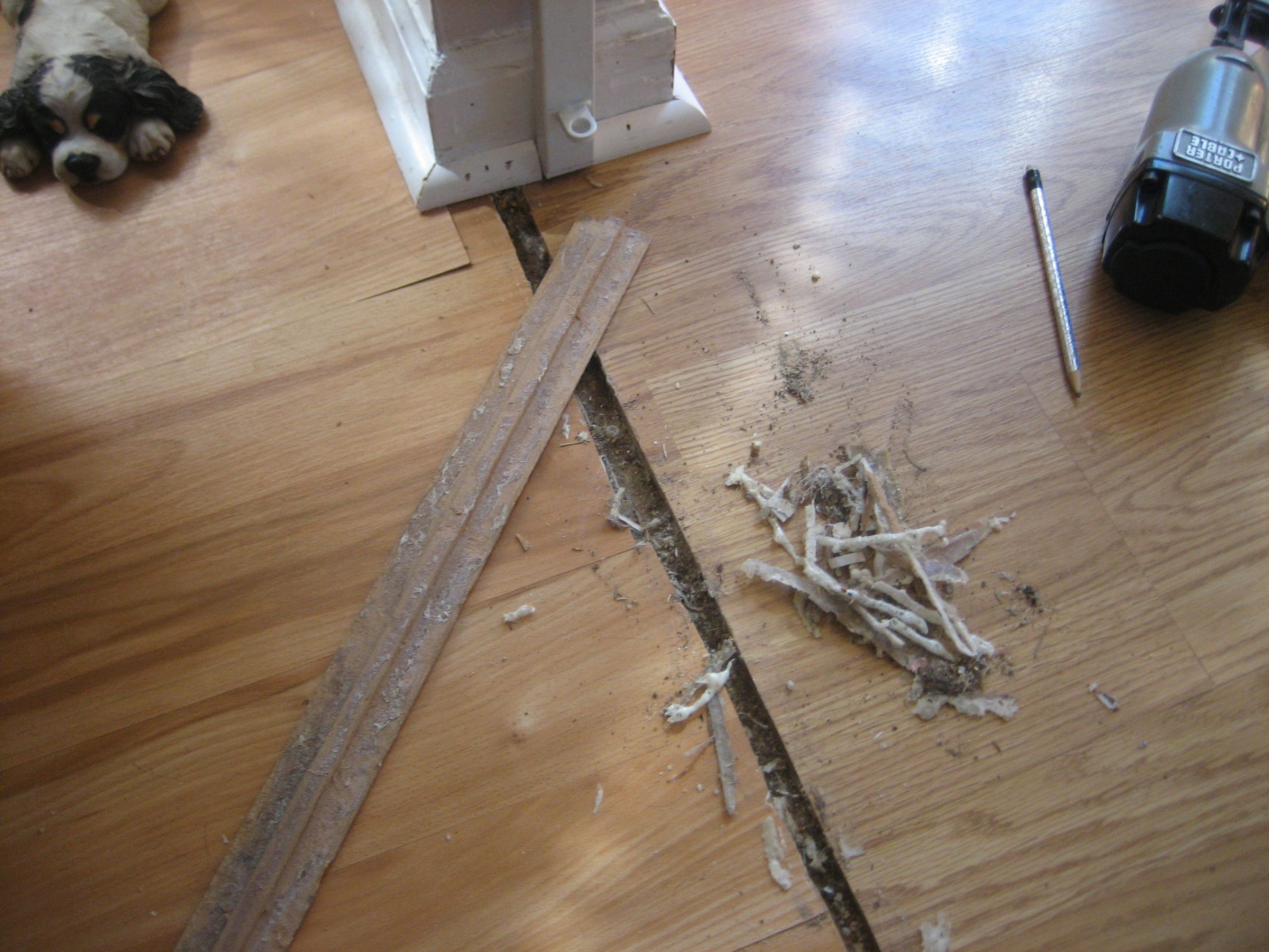 BASEBOARD MOLDING REPAIR : 8 Steps (with Pictures) - Instructables