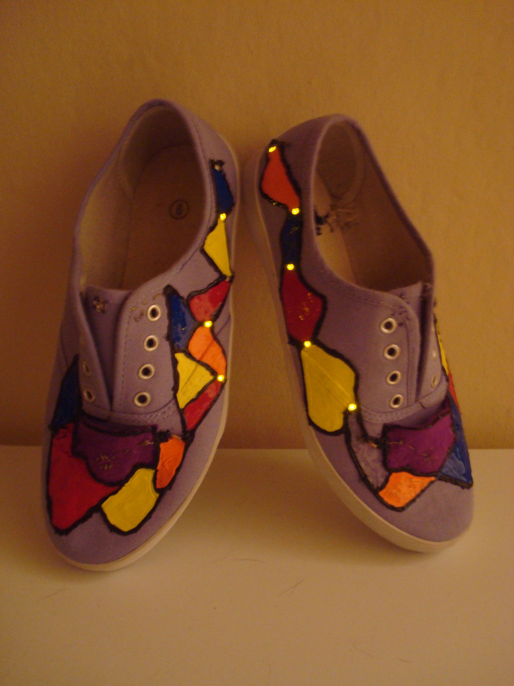 LED Shoes - Illuminate Your Feet : 11 Steps (with Pictures) - Instructables