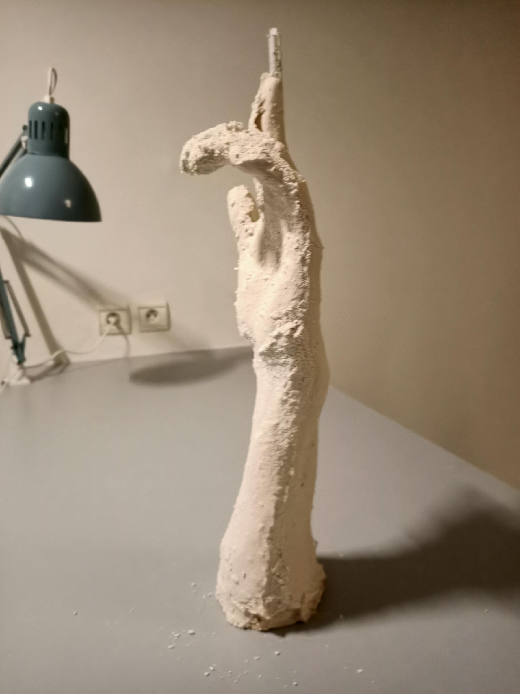 Give Your Lighting a Hand ! : 5 Steps (with Pictures) - Instructables