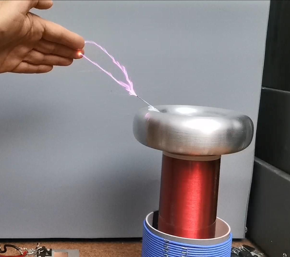 DIY DRSSTC Music Tesla Coil With Interrupter Using Cheap Driver Module ...