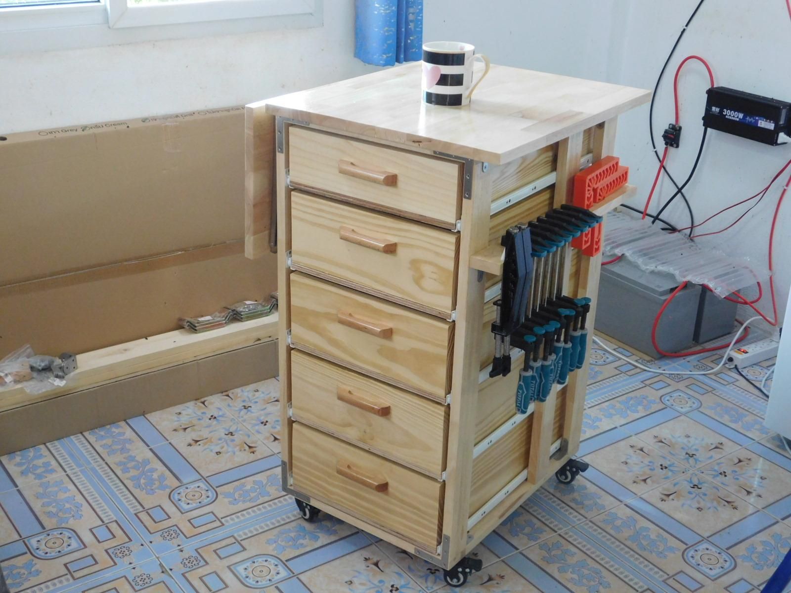 Simple Tool Cart & Assembly Table : 8 Steps (with Pictures) - Instructables