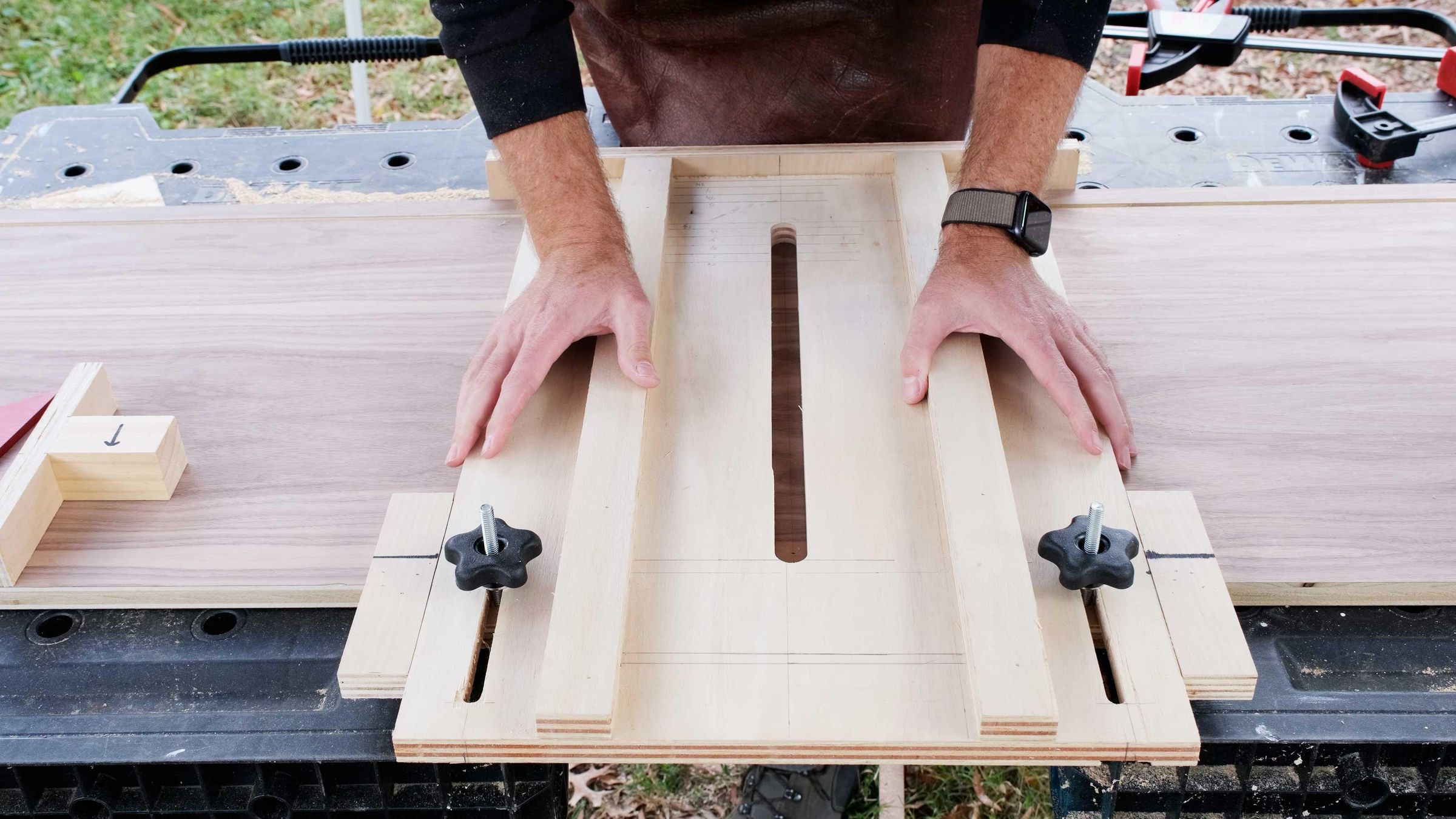 How to Make a Stopped Dado Jig for Any Router : 9 Steps (with Pictures ...