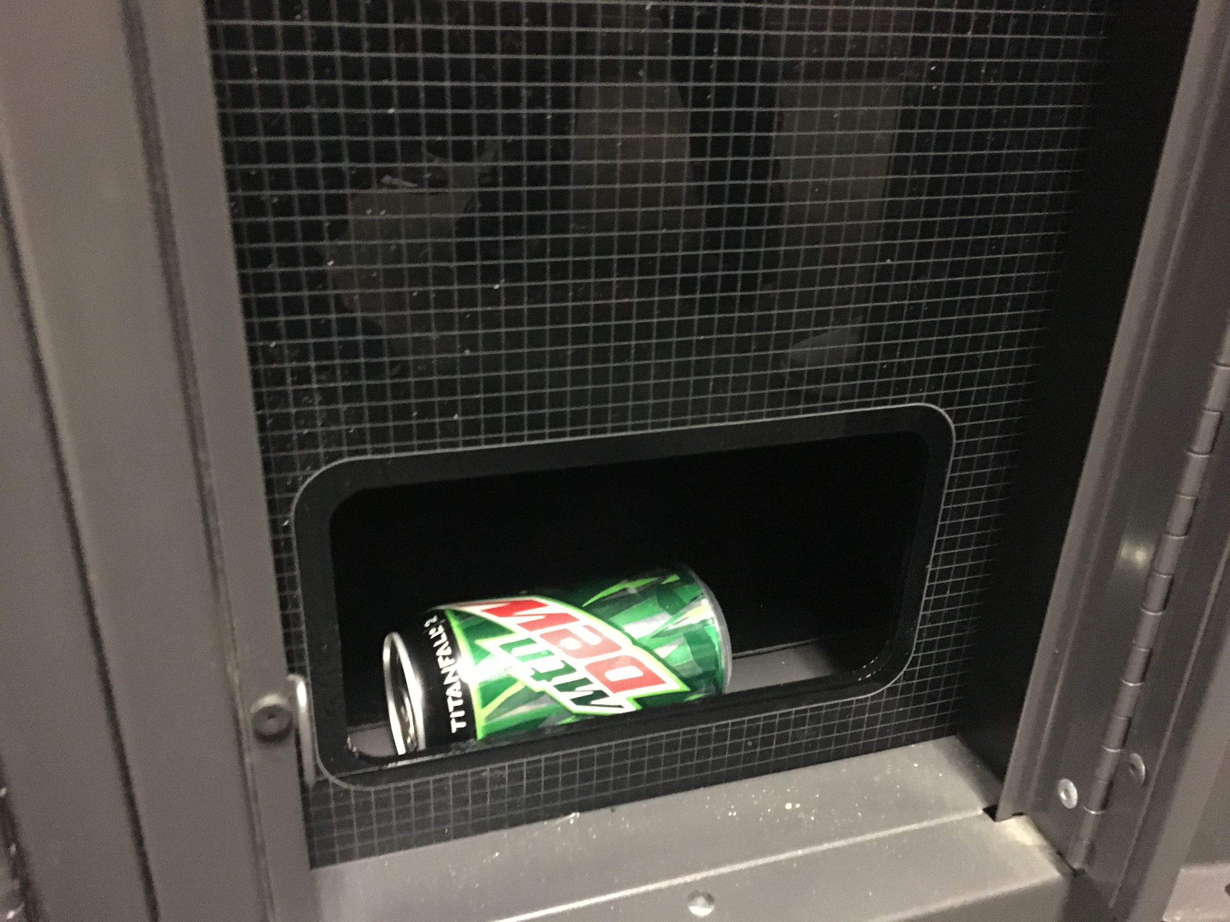 The Soda Locker - Vending Machine : 16 Steps (with Pictures ...