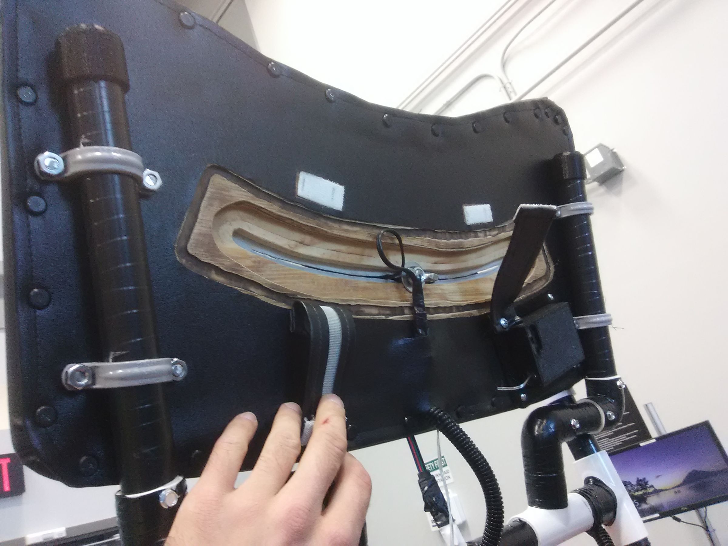 WSU GoBabyGo Modification - Adjustable Tray and Throttle Button : 8 ...