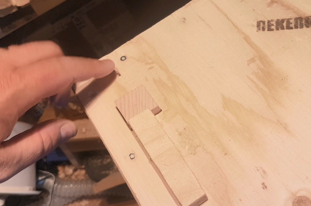 Pop Up Bench Dogs : 6 Steps (with Pictures) - Instructables