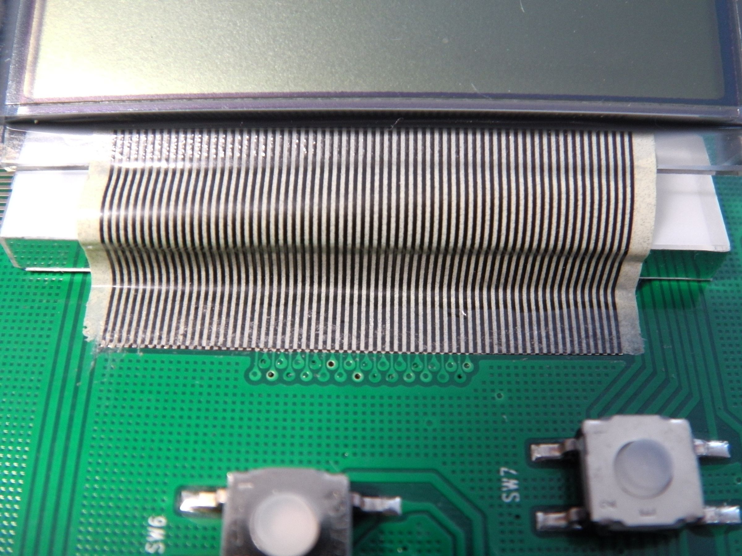 How to Remove and Re-attach LCD Ribbon From a PCB With a Fine Pitch : 9 ...