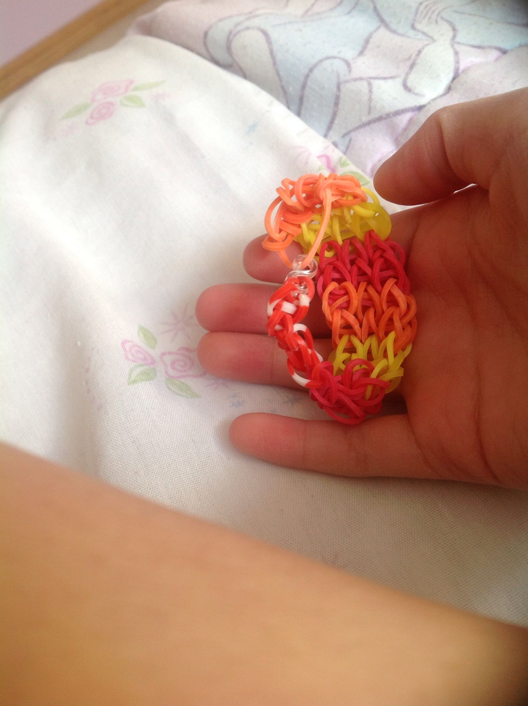 Rainbow Loom Triple Single : 7 Steps (with Pictures) - Instructables