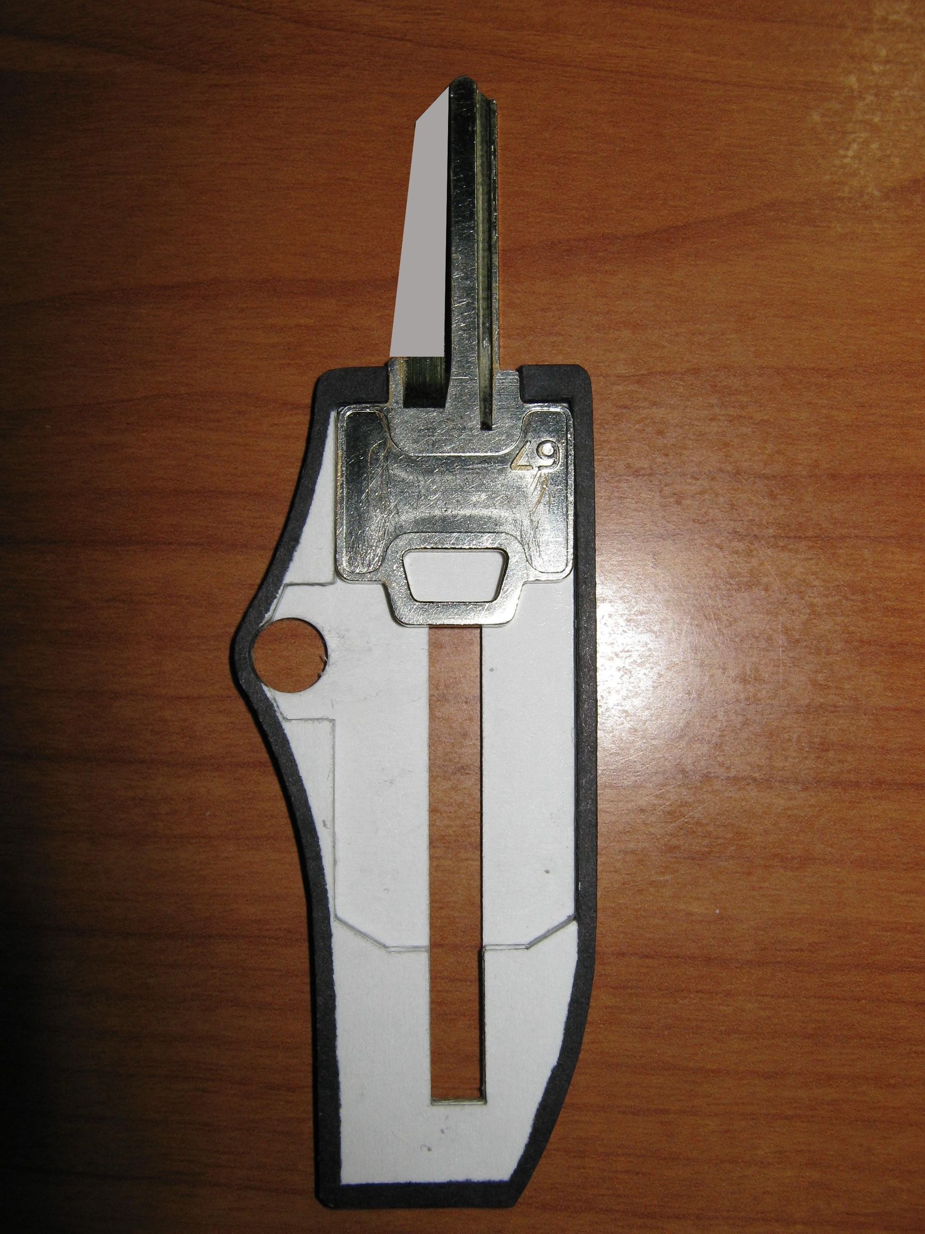 House Key OTF (Out the Front) Switchblade : 31 Steps - Instructables
