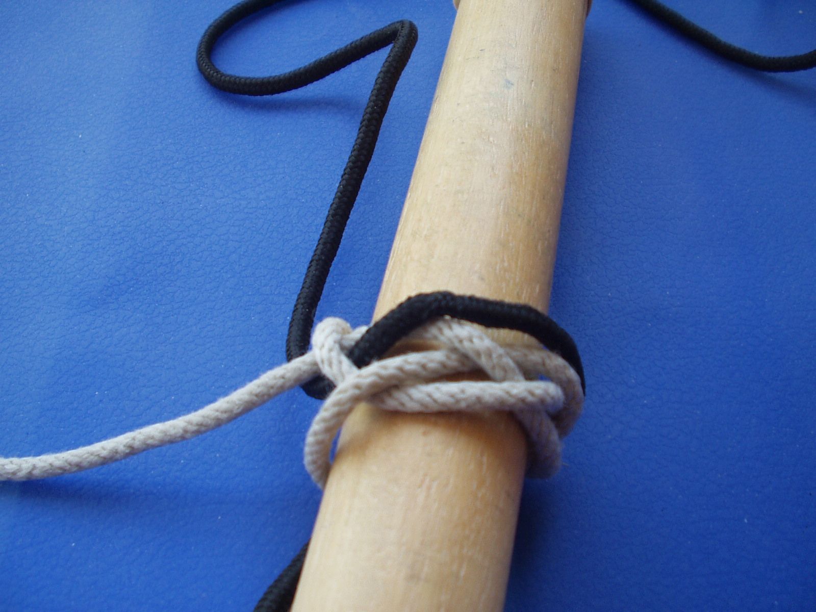Interwoven Turks Head Knots : 14 Steps (with Pictures) - Instructables