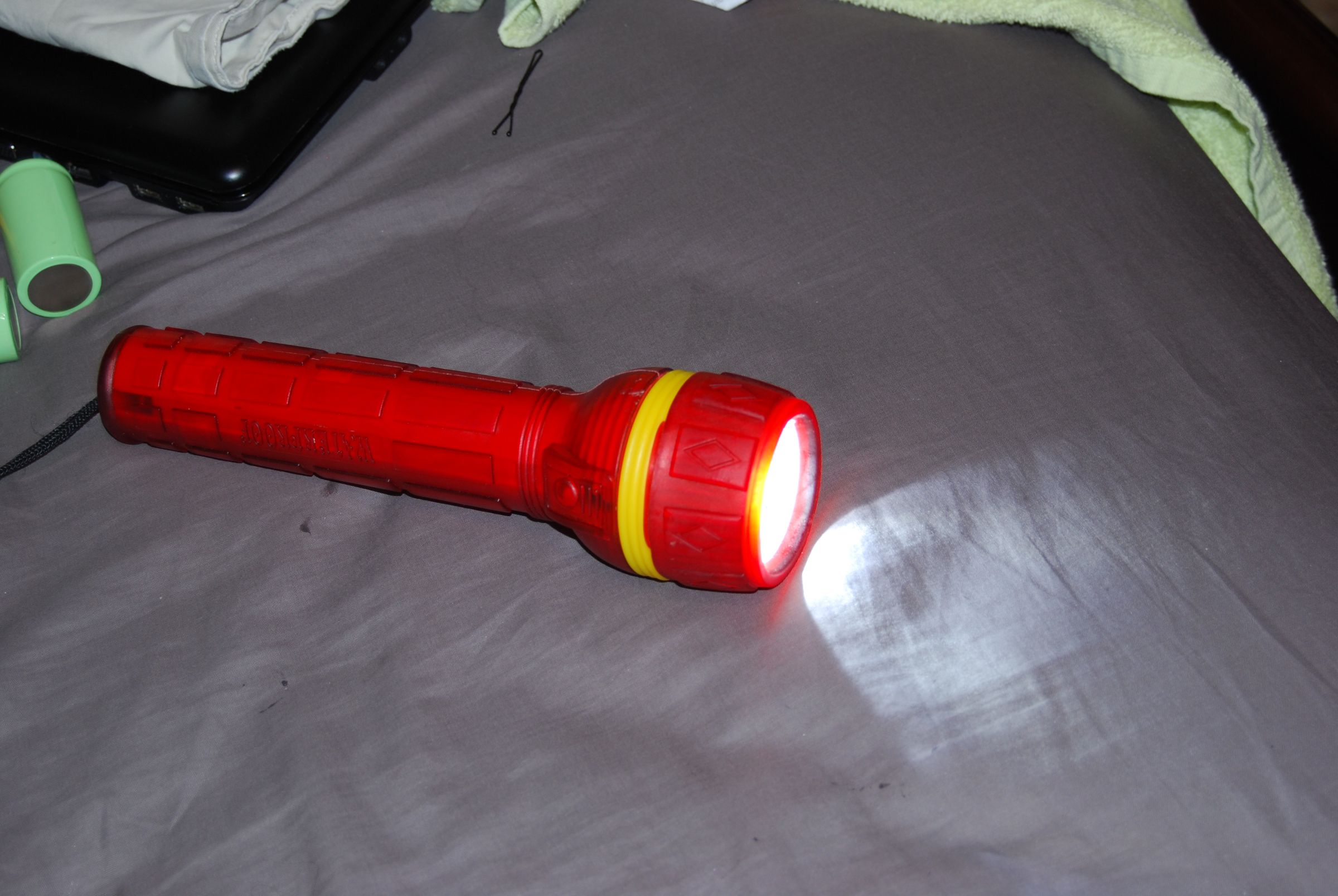 Easy Super Bright Flashlight (10 Watt) : 3 Steps - Instructables