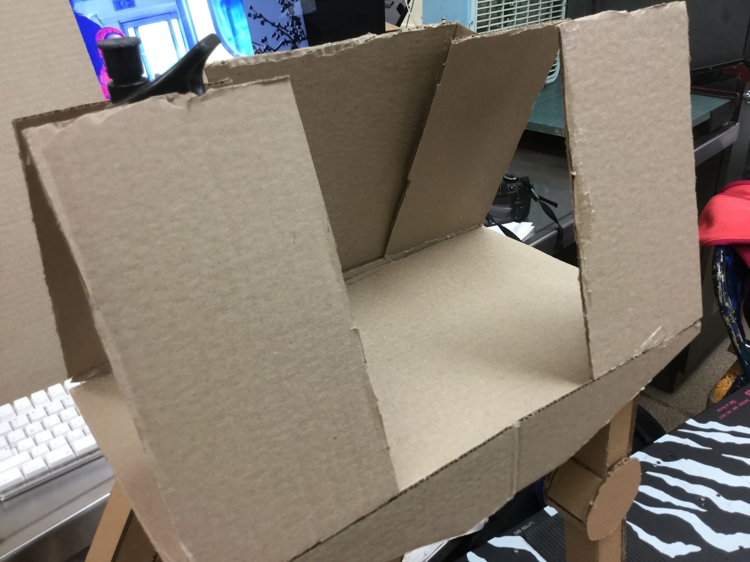 Cardboard AT-AT Walker Table : 9 Steps (with Pictures) - Instructables