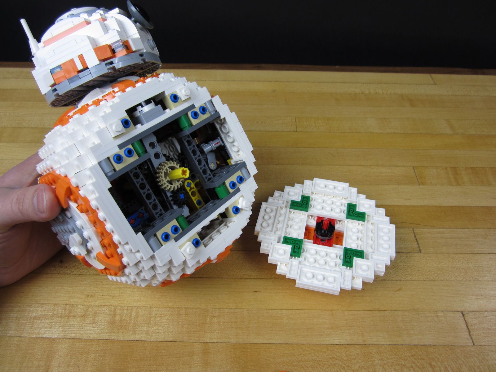 Watch A 1,106 Piece Lego BB-8 Come To Life In 22 Seconds Mashable ...