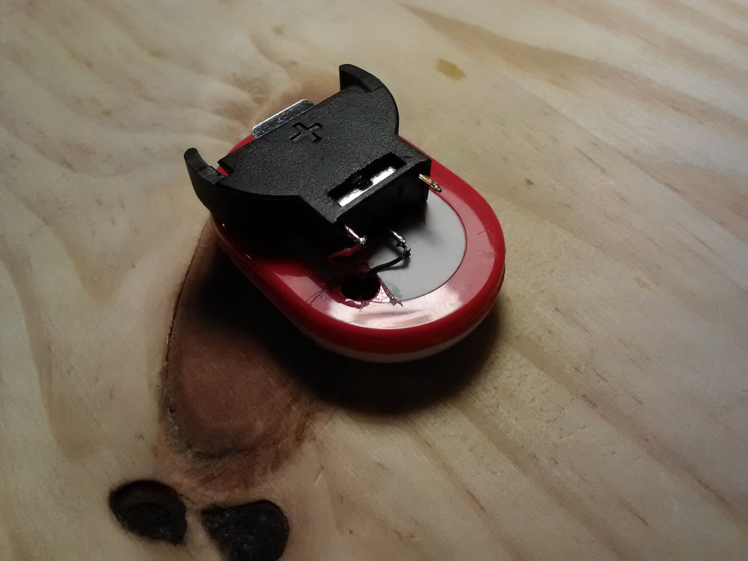 Replace Battery in Nike+ Sensor : 5 Steps - Instructables