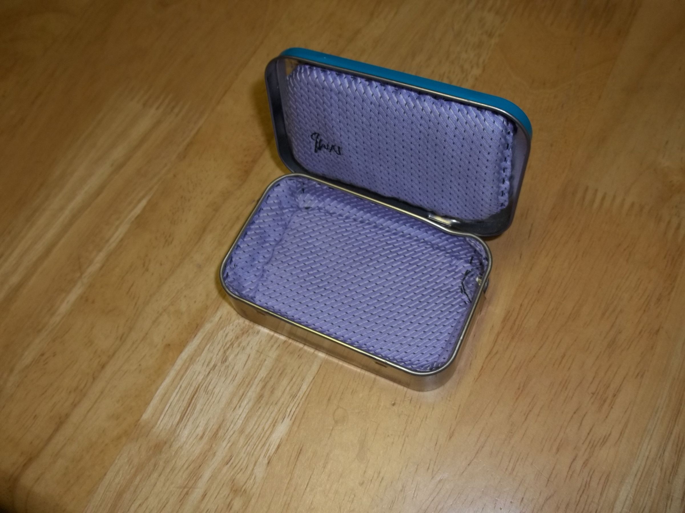 Altoid Ipod Speaker Case : 7 Steps - Instructables