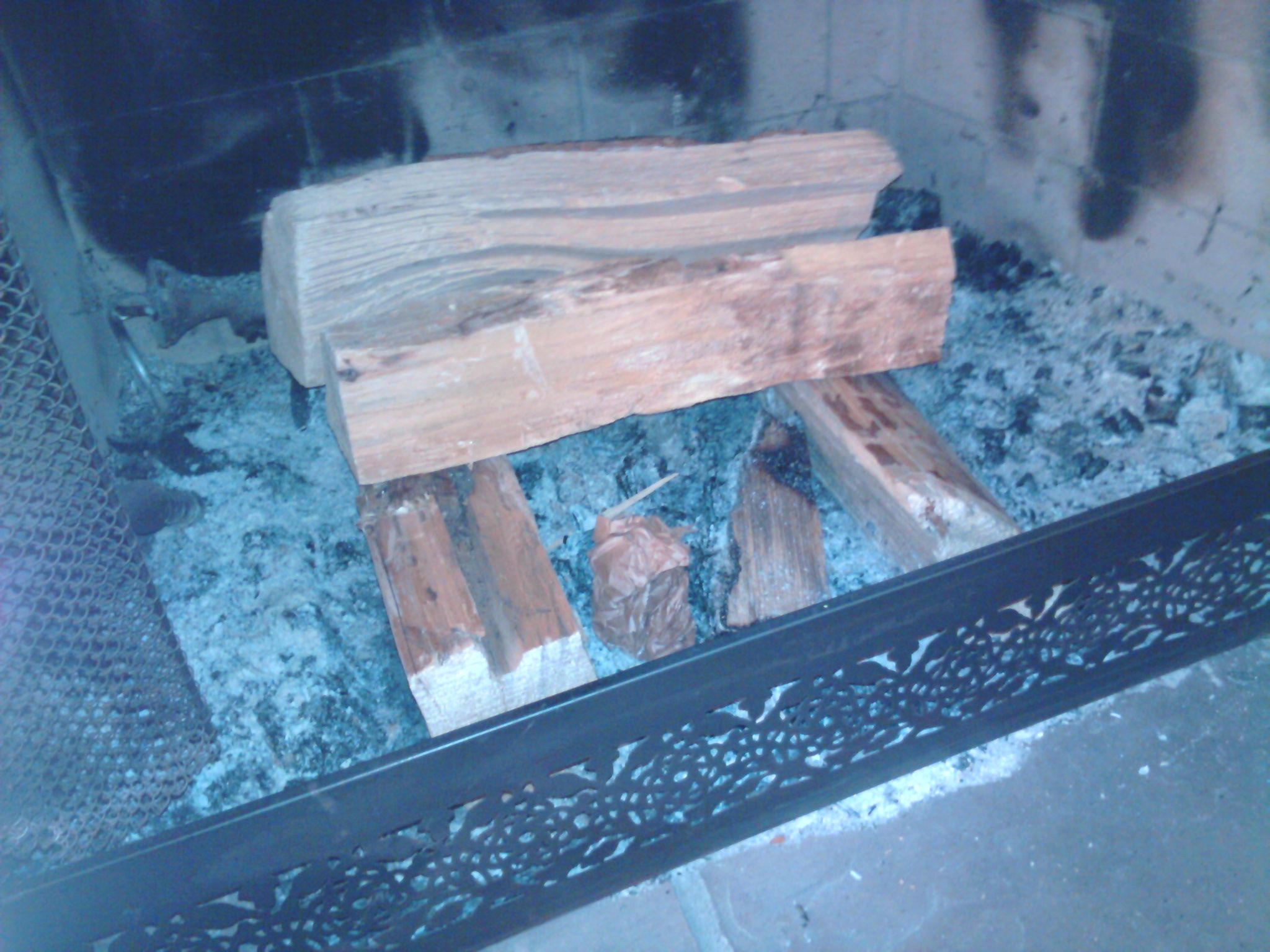 Building a Fire With Purchased Wood : 9 Steps - Instructables
