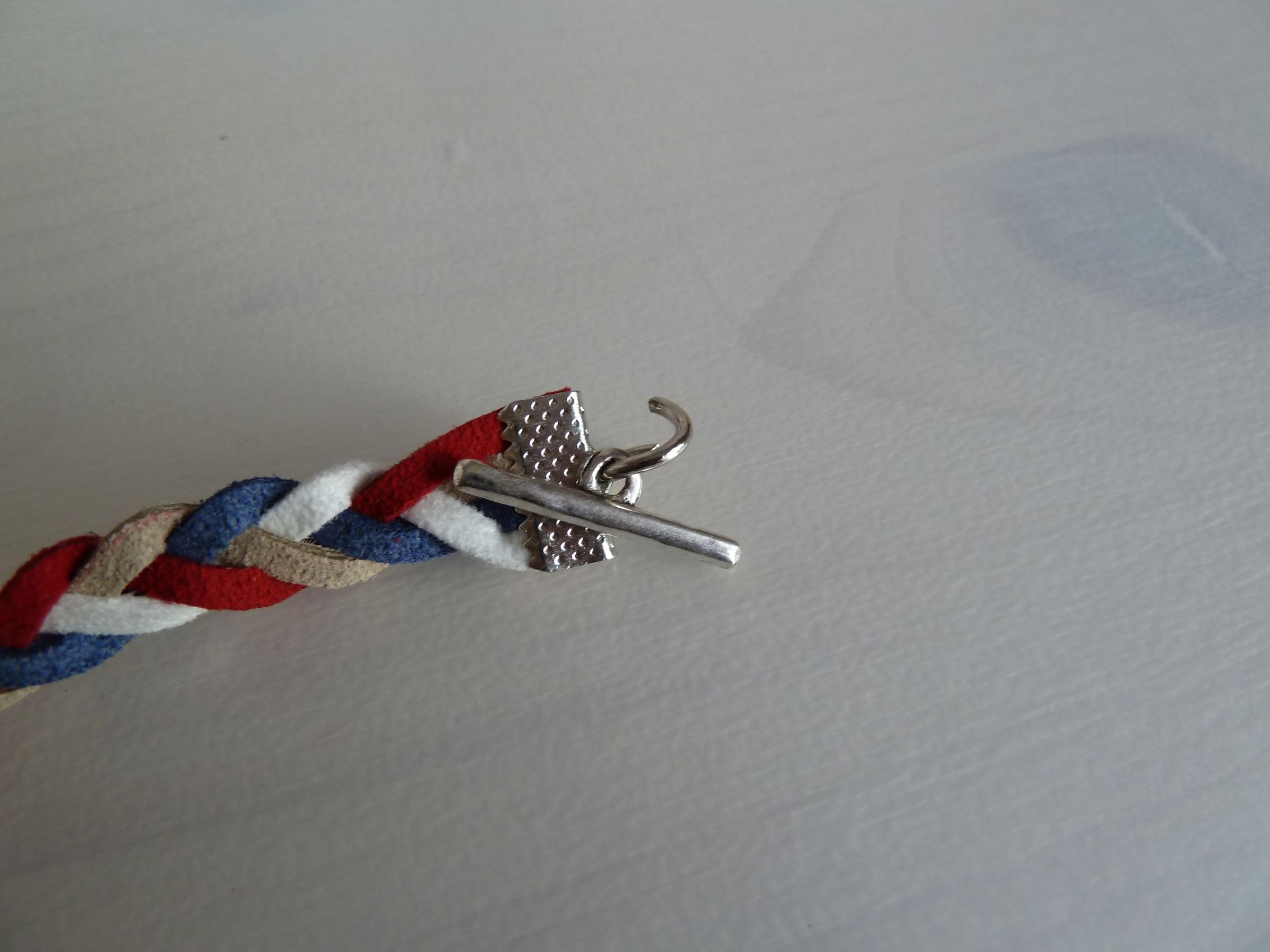 Four Strands Braided Bracelets : 8 Steps (with Pictures) - Instructables